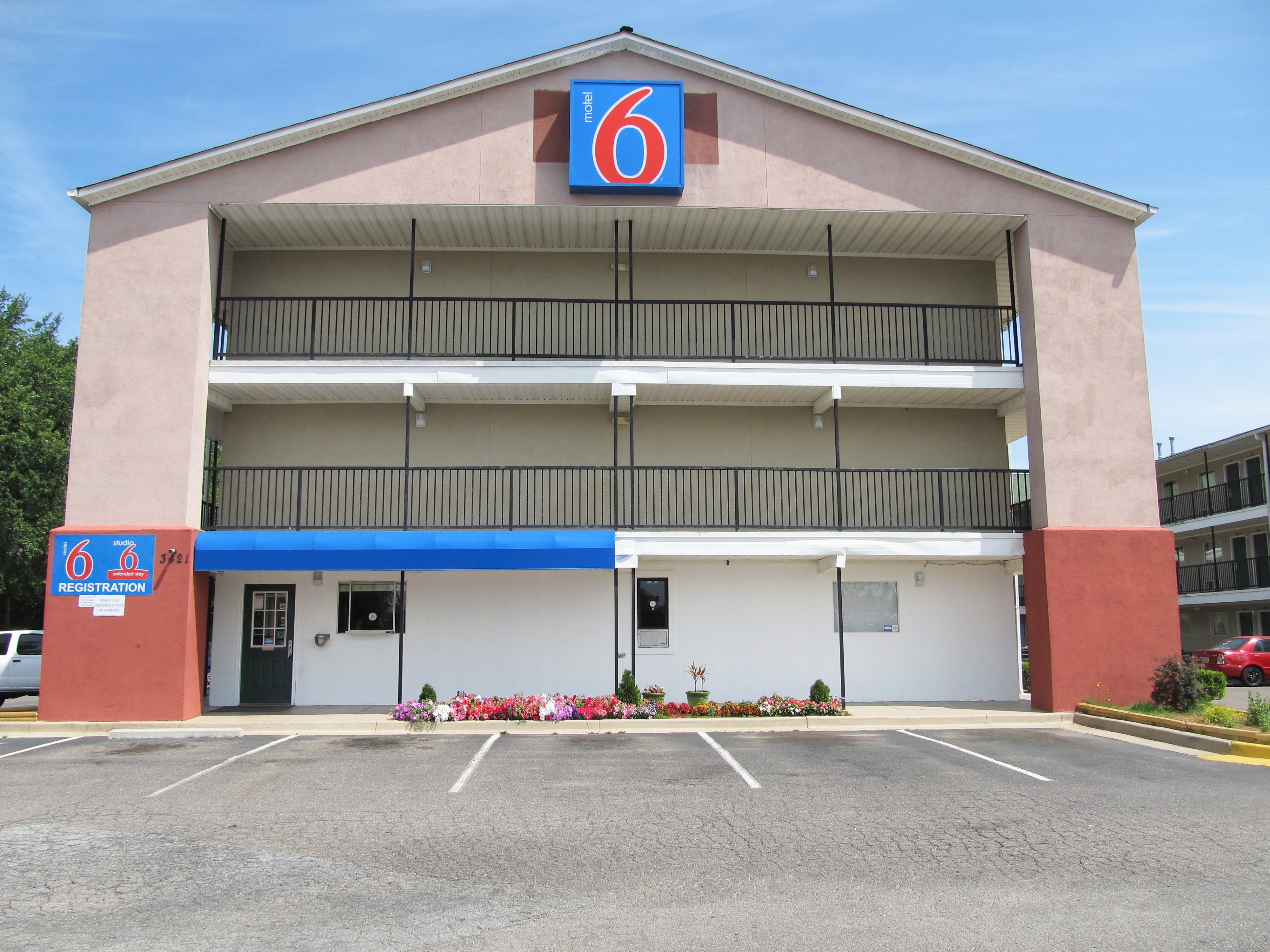 Motel 6 Augusta, GA - Fort Gordon, Motel 6 Augusta GA, Book @ $45 - OYO