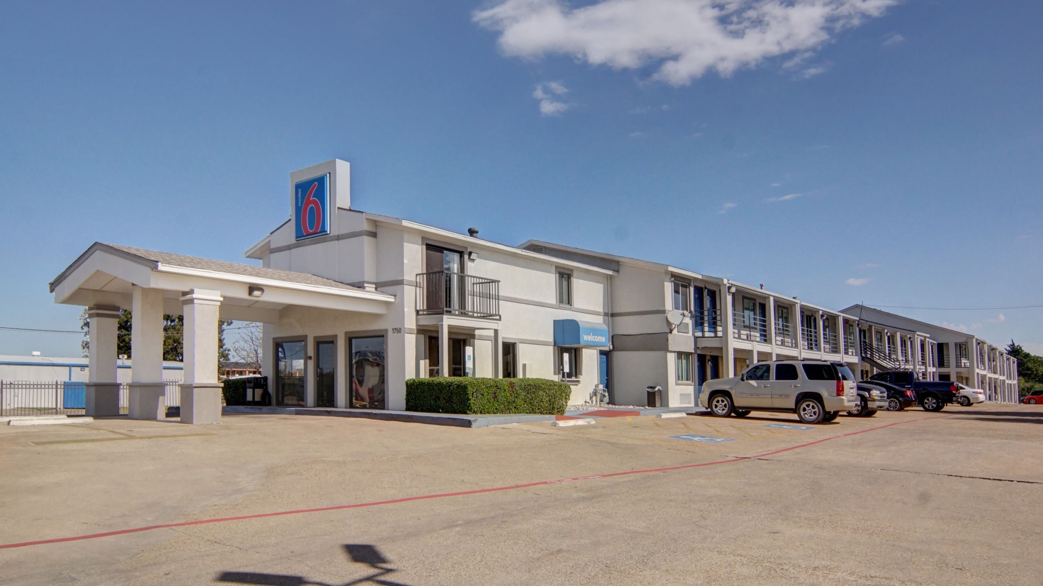 Motel 6 Hotels in LANCASTER Starting @ $81 - Upto 38% OFF on 1 ...