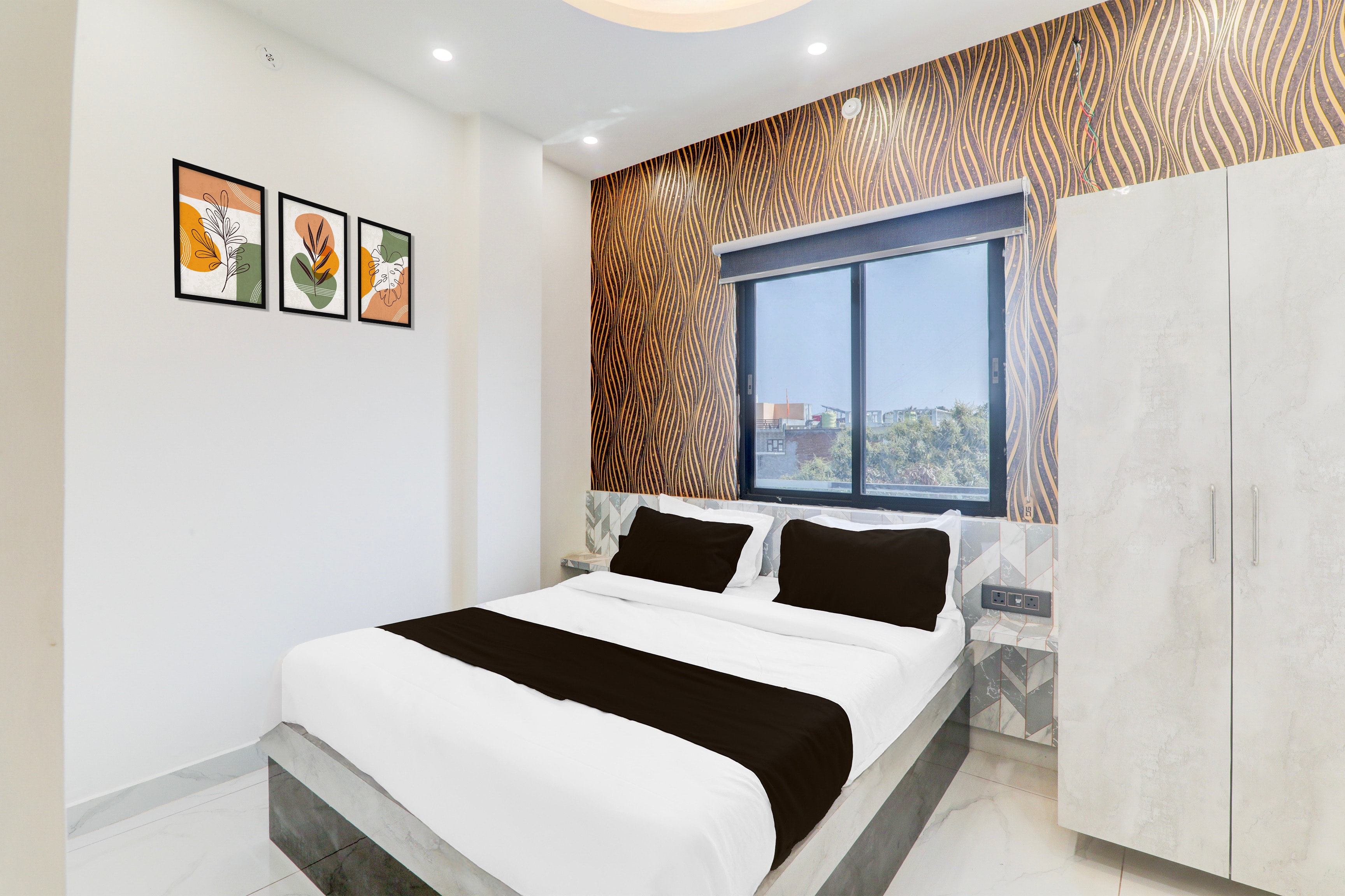 Super Hotel O Cozy Inn, Flagship Lucknow, Book @ ₹1200 - OYO