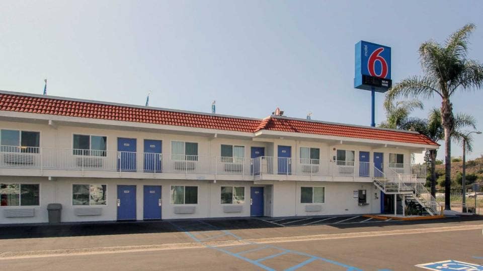 Motel 6 La Mesa, CA - San Diego, Motel 6 La Mesa, Book @ $149 - OYO