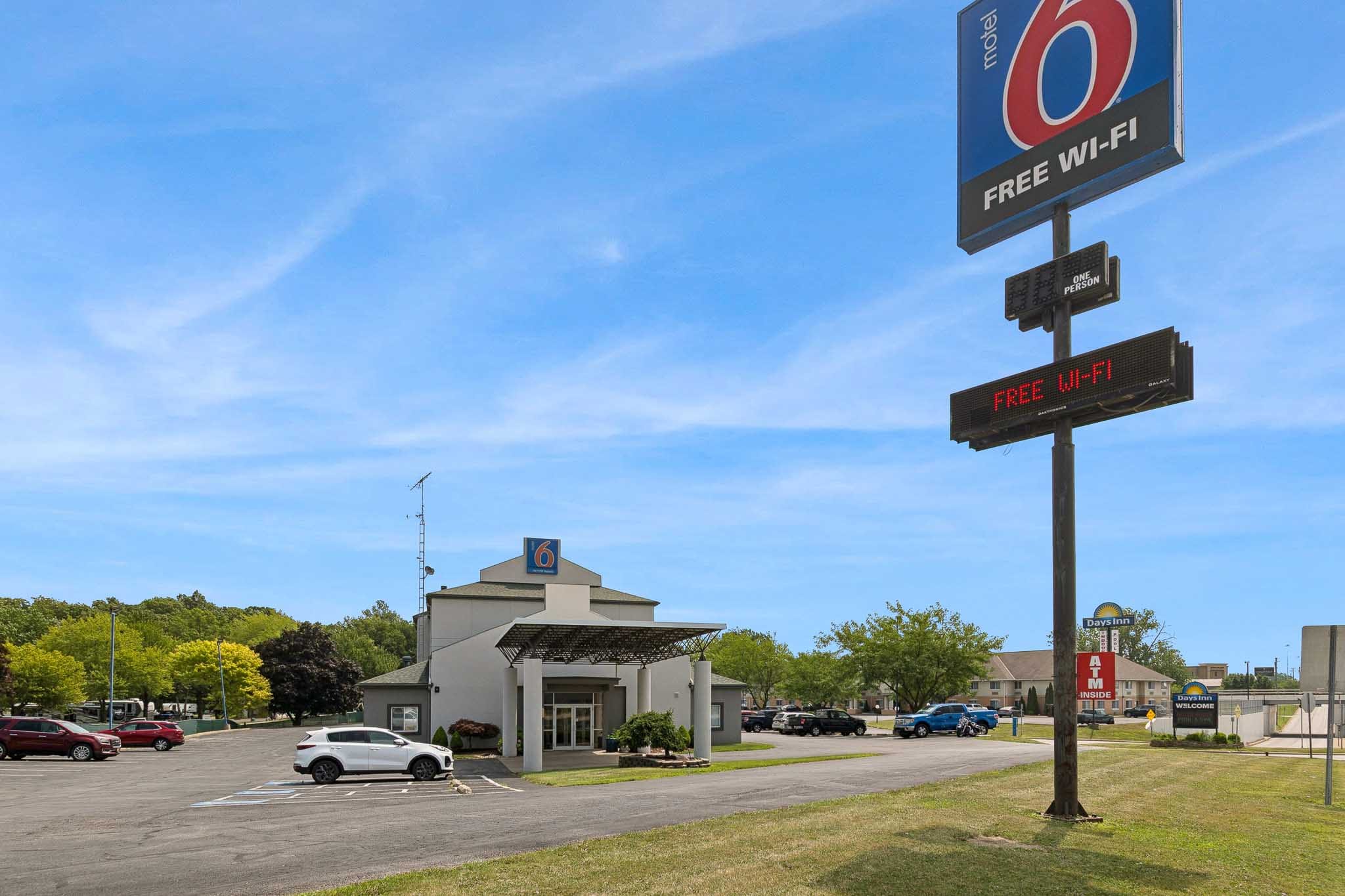 Motel 6 Milan, OH - Sandusky, Motel 6 Milan, Book @ $67 - OYO