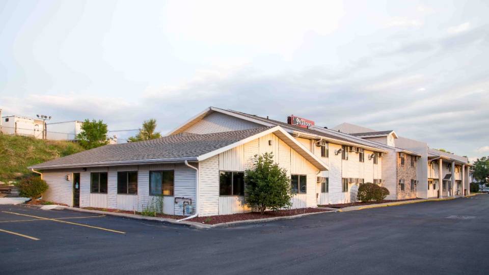 Motel 6 Hotels in Council Bluffs Starting @ $48 - Upto 39% OFF on 6 ...