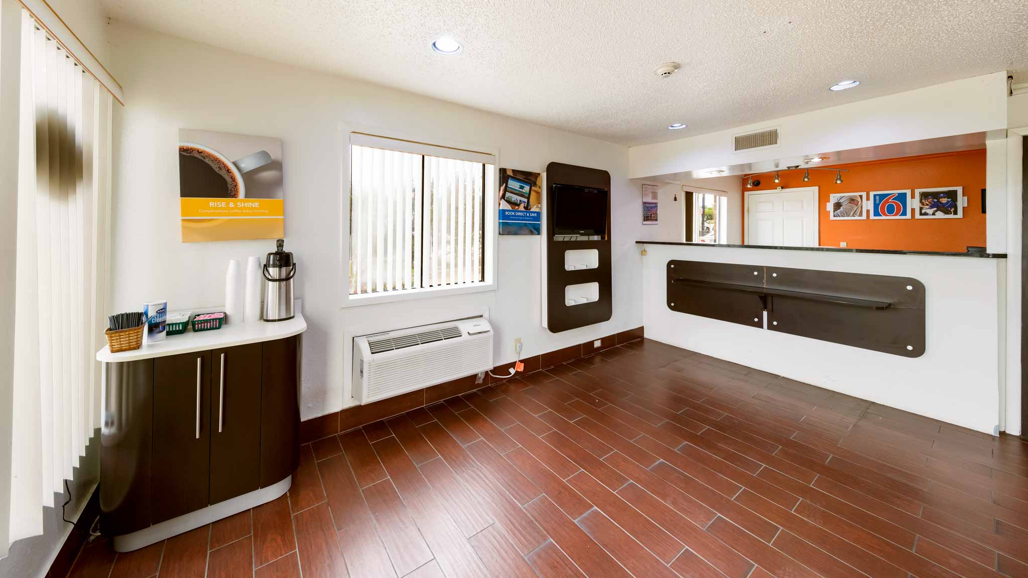 Motel 6 Hotels in Red Oak Starting @ $45 - Upto 39% OFF on 62 Red Oak ...