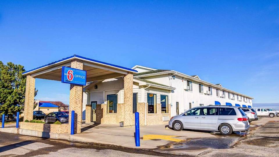 Motel 6 Colby, KS, Motel 6 Colby, Book @ $61 - OYO