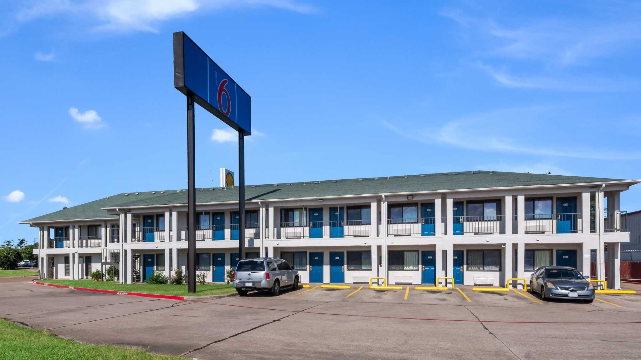 Motel 6 Irving, TX - Loop 12, Motel 6 Irving, Book @ $53 - OYO