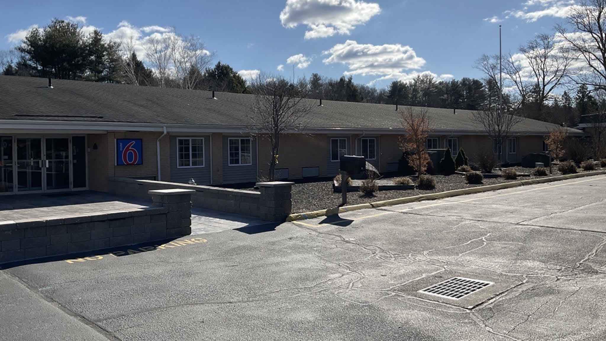 Motel 6 Putnam, CT, Motel 6 Putnam, Book @ $92