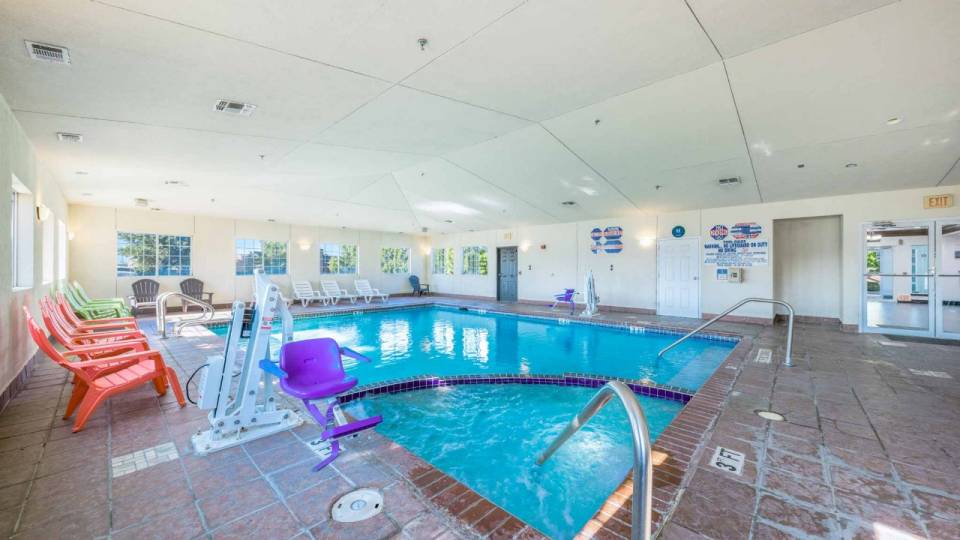 Motel 6 Decatur, TX, Motel 6 Decatur TX, Book @ $53 - OYO