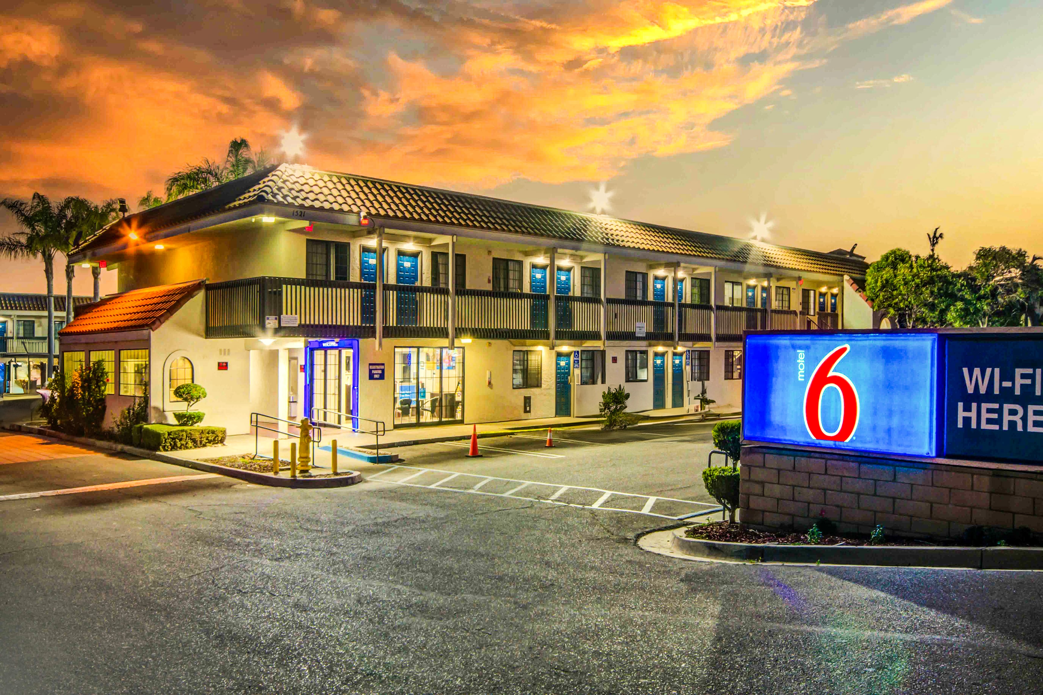 Motel 6 Lompoc, CA, Motel 6 LOMPOC, Book @ $70 - OYO