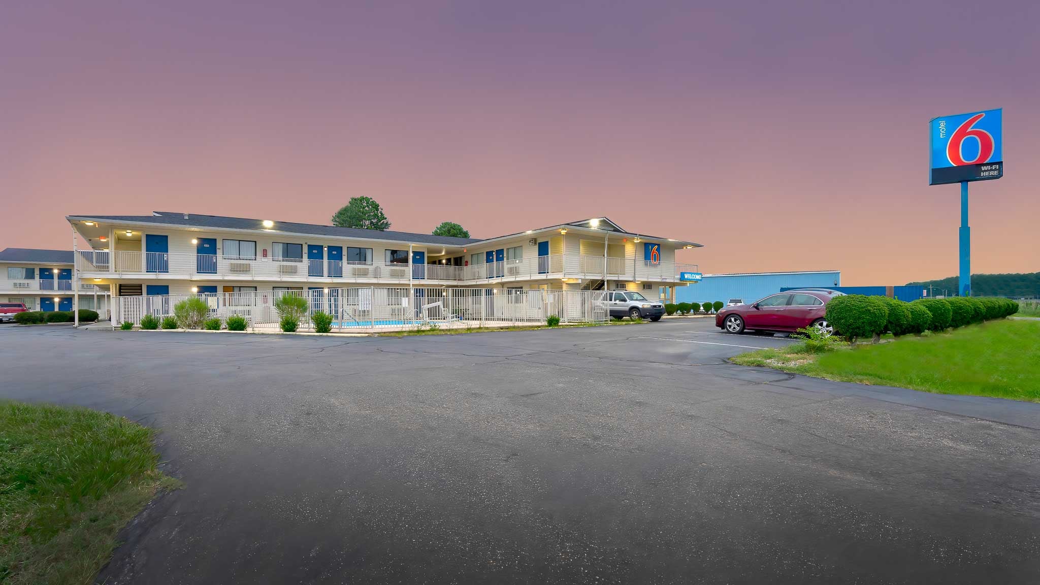 Motel 6 Lumberton, NC, Motel 6 Lumberton, Book @ $48