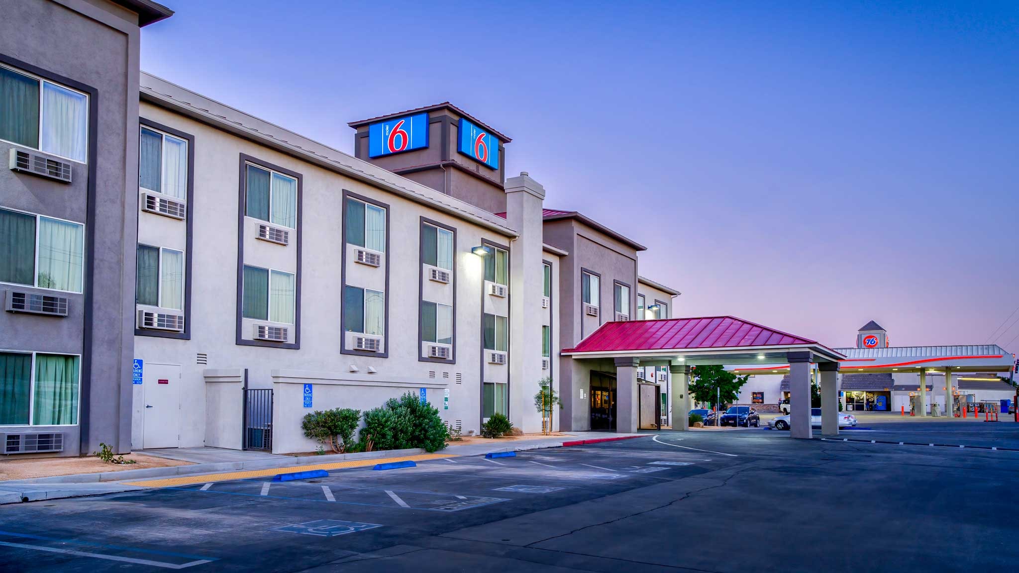 Hotels in Hesperia Starting @ $39 - Upto 46% OFF on 45 Hesperia Hotels