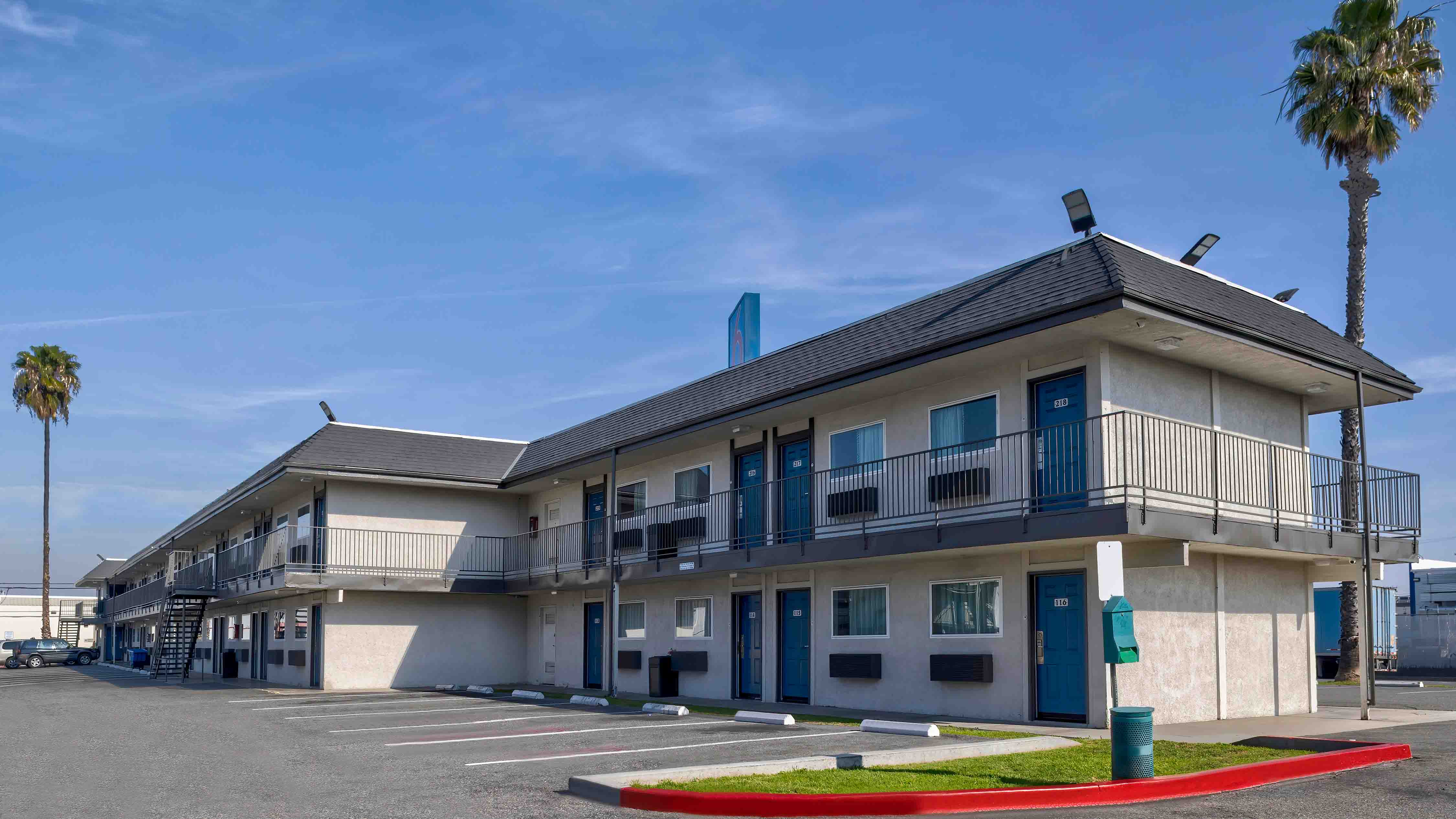 Motel 6 Hotels in Anaheim Starting @ $70 - Upto 42% OFF on 66 Anaheim ...