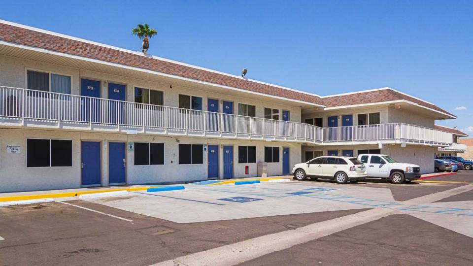 Motel 6 Mesa, AZ - North, Motel 6 MESA, Book @ $61 - OYO