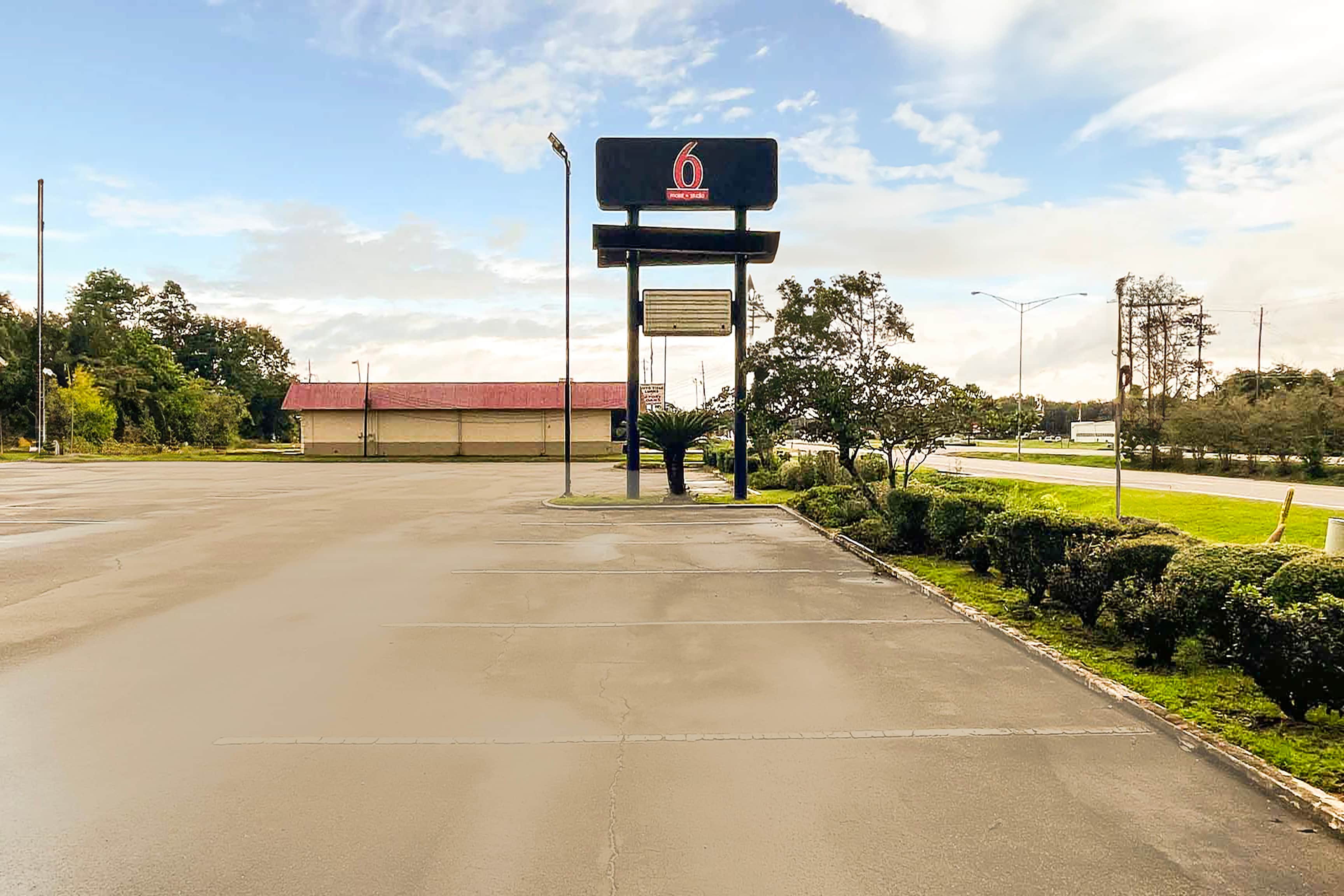 Studio 6 Bay Minette, AL, Studio 6 Bay Minette, Book @ $144 - OYO