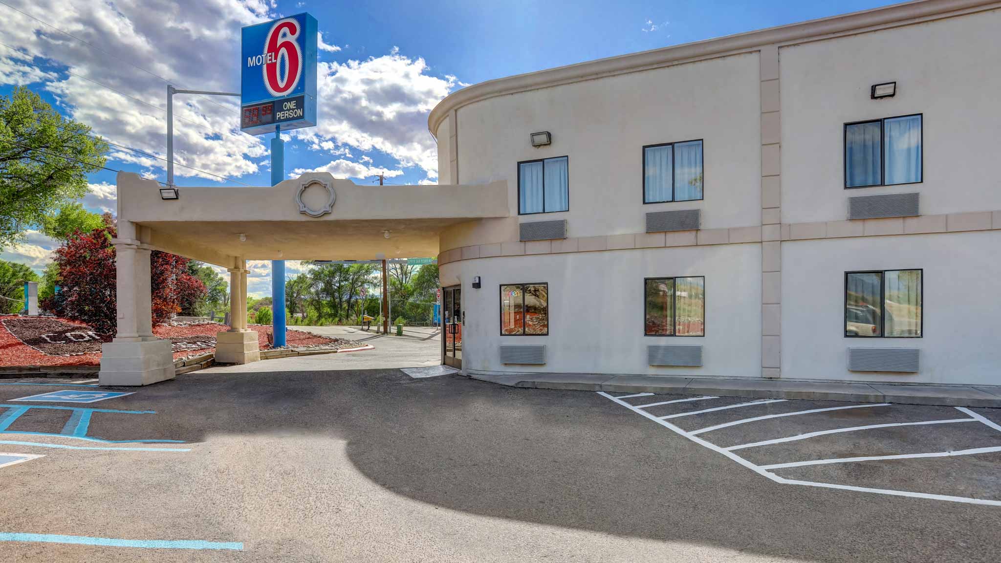 Motel 6 Espanola, NM, Motel 6 Española, Book @ $66
