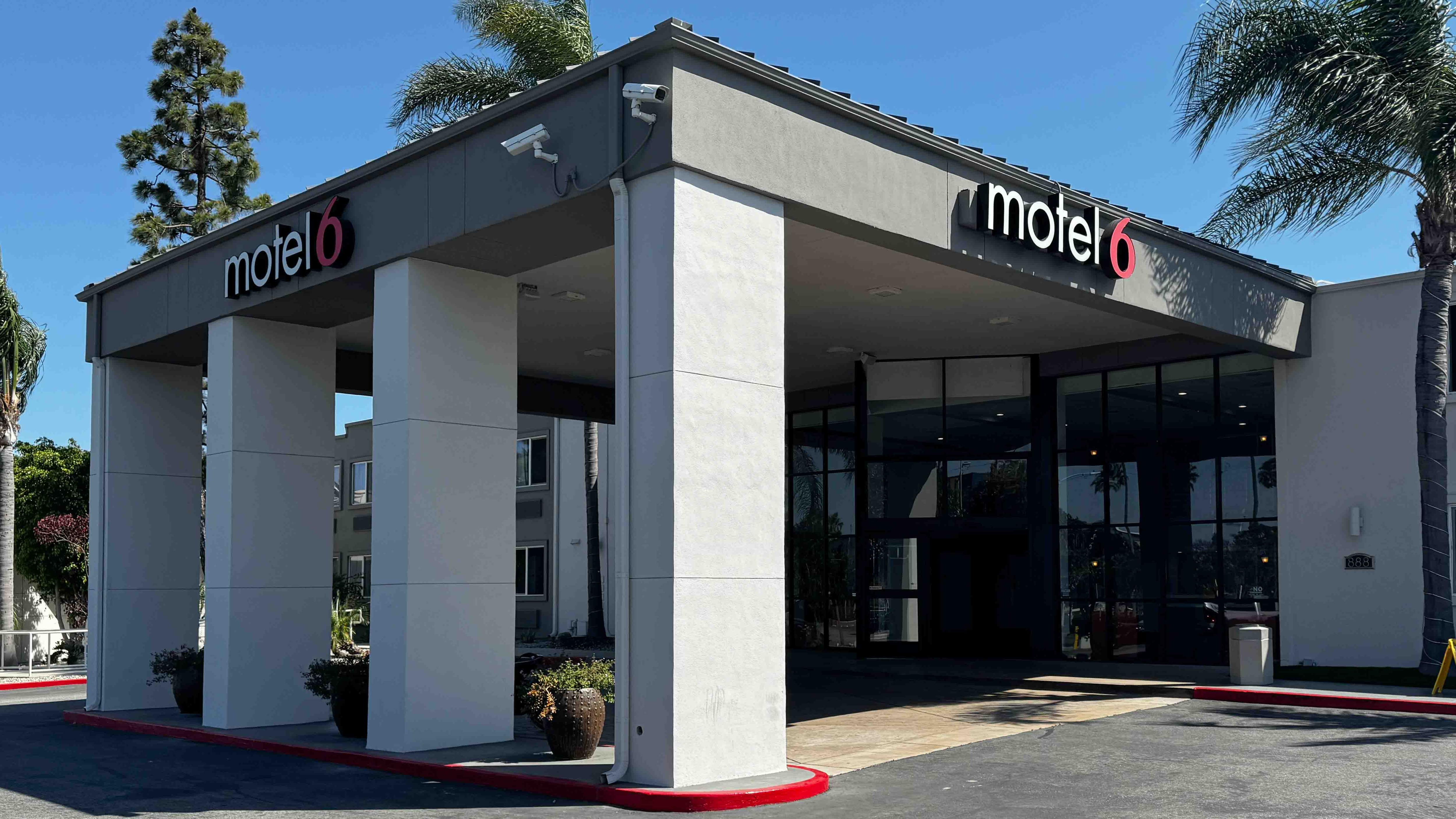 Motel 6 Carson, CA, Motel 6 Carson, Book @ $101