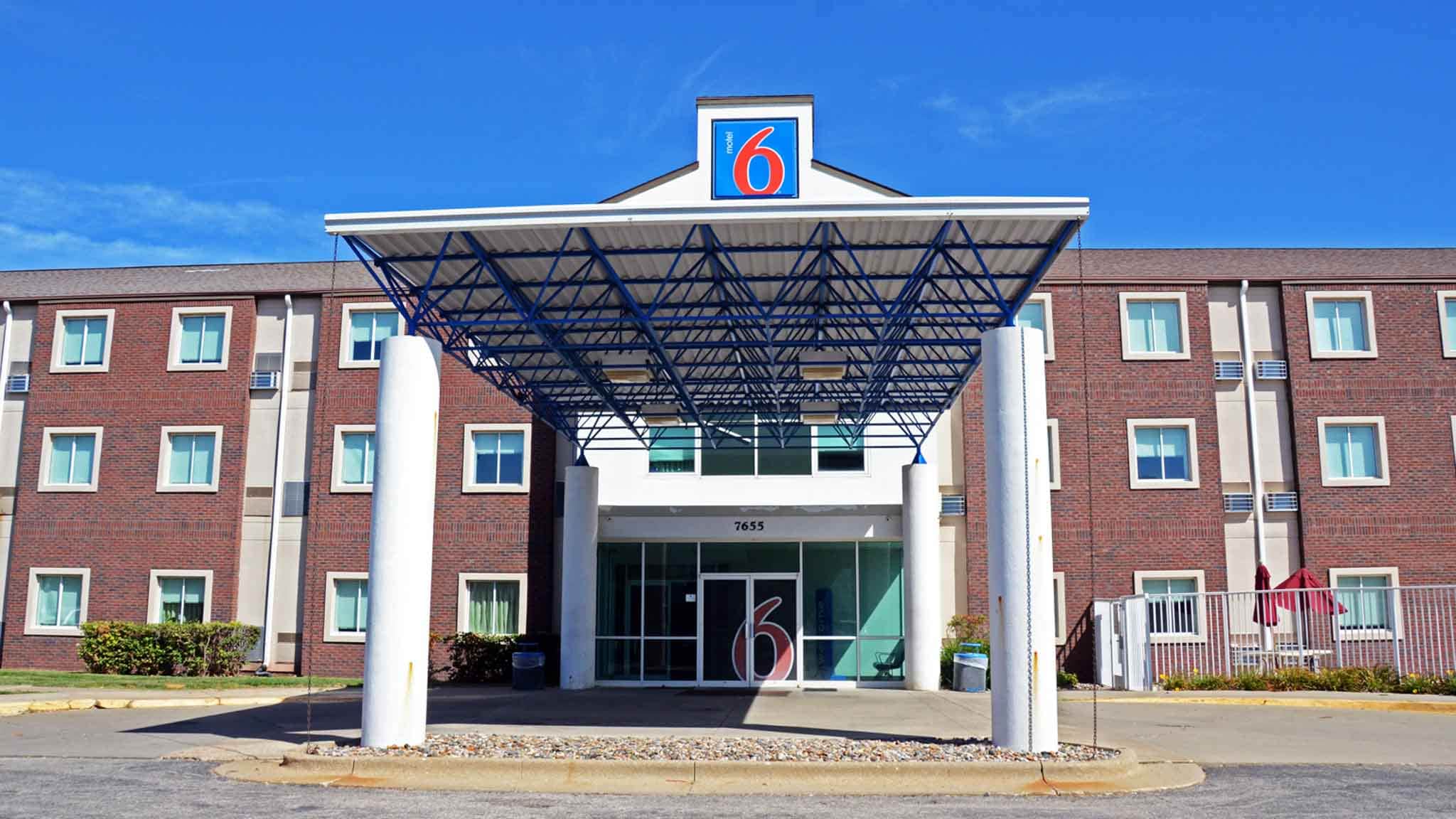 Motel 6 West Des Moines, IA, Motel 6 West Des Moines, Book @ $66