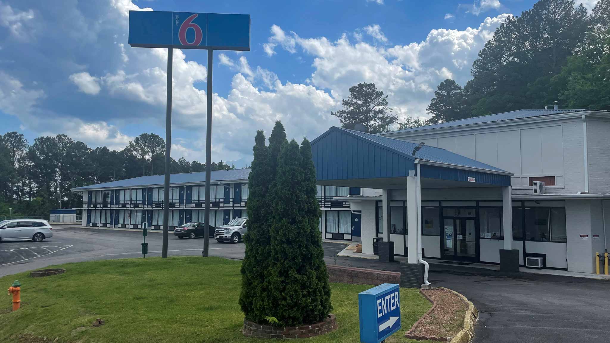 Motel 6 Cleveland, TN, Motel 6 Cleveland, Book @ $65