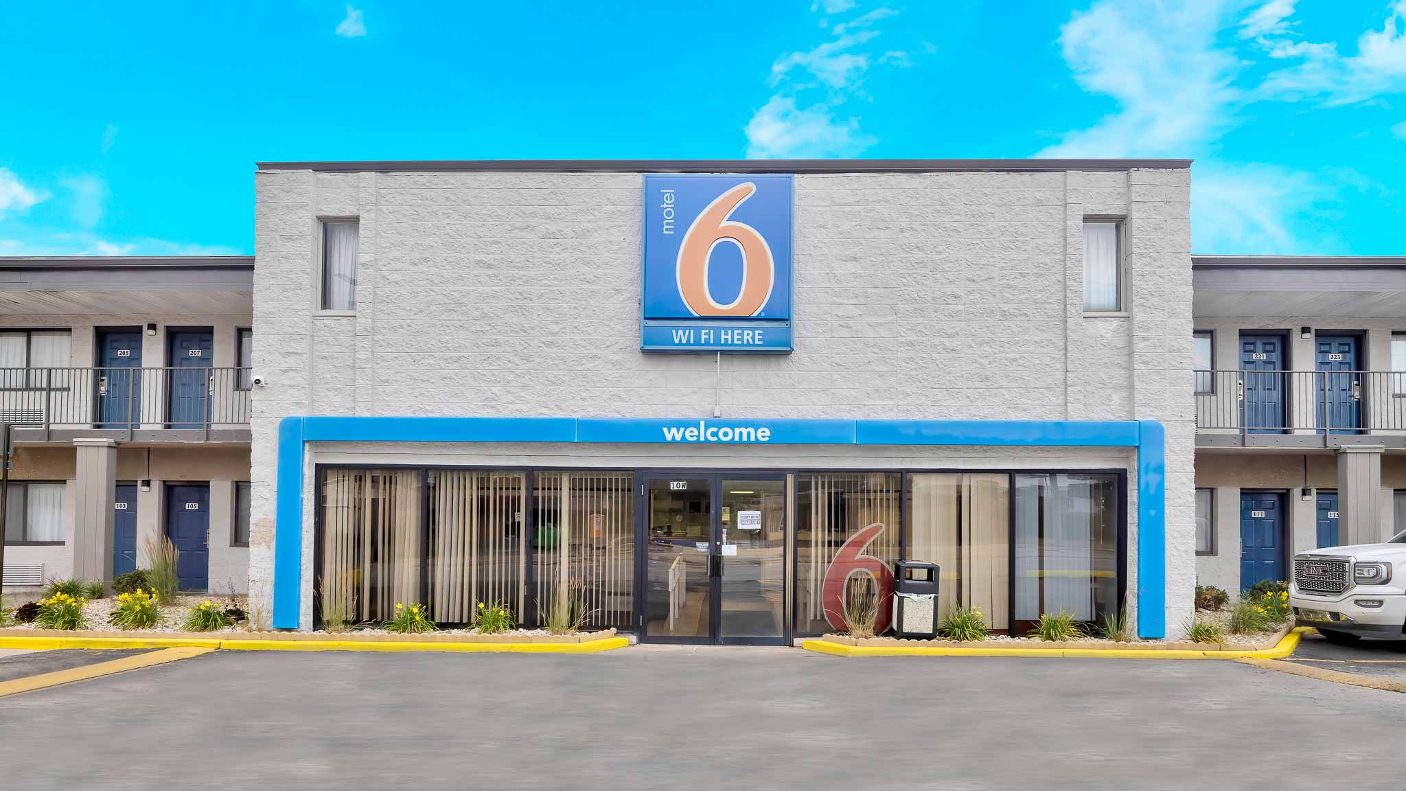Motel 6 Villa Park, IL - Chicago West, Motel 6 Villa Park, Book @ $98