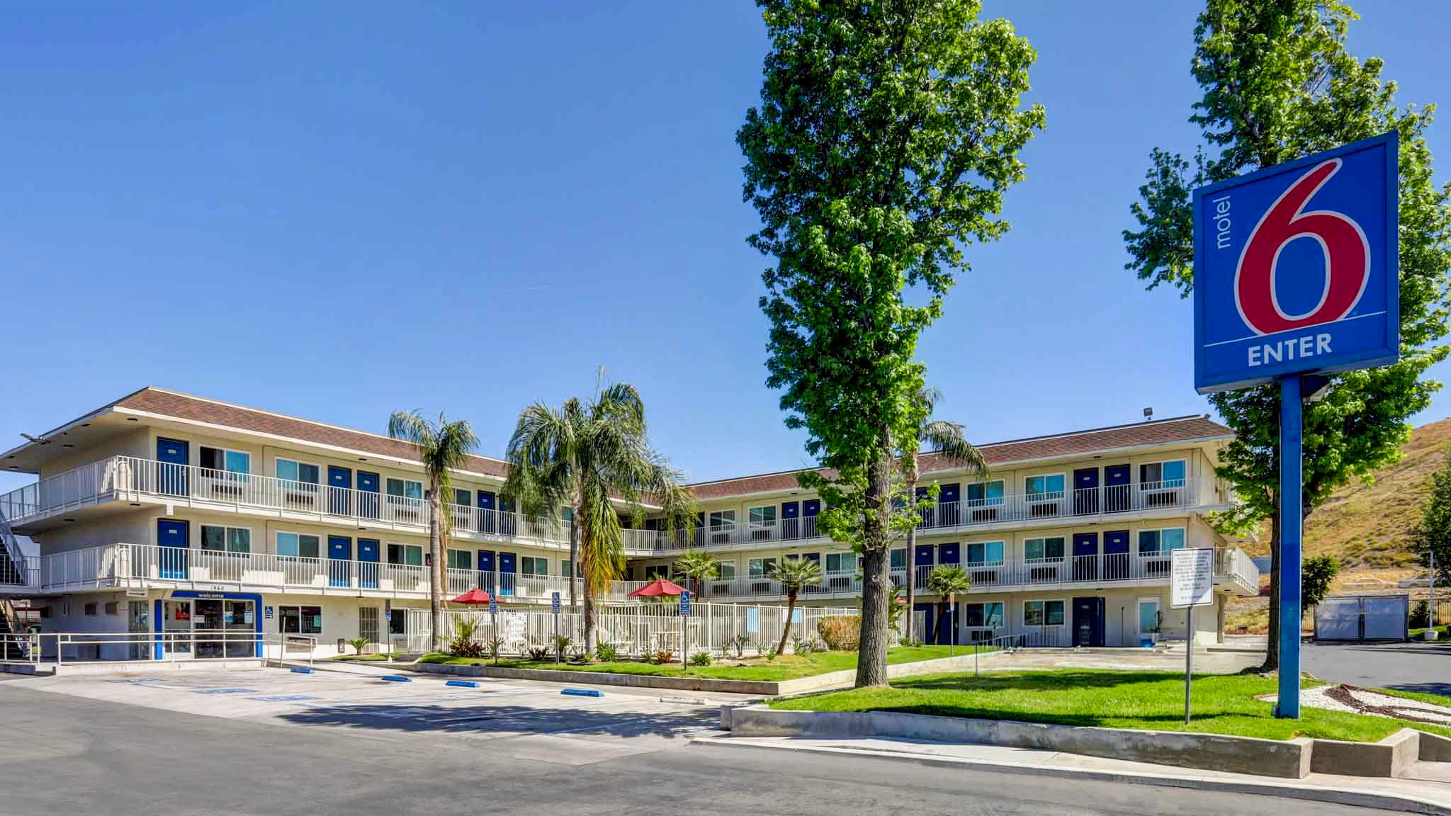 Motel 6 San Bernardino, CA - North, Motel 6 San Bernardino, Book @ $62 ...