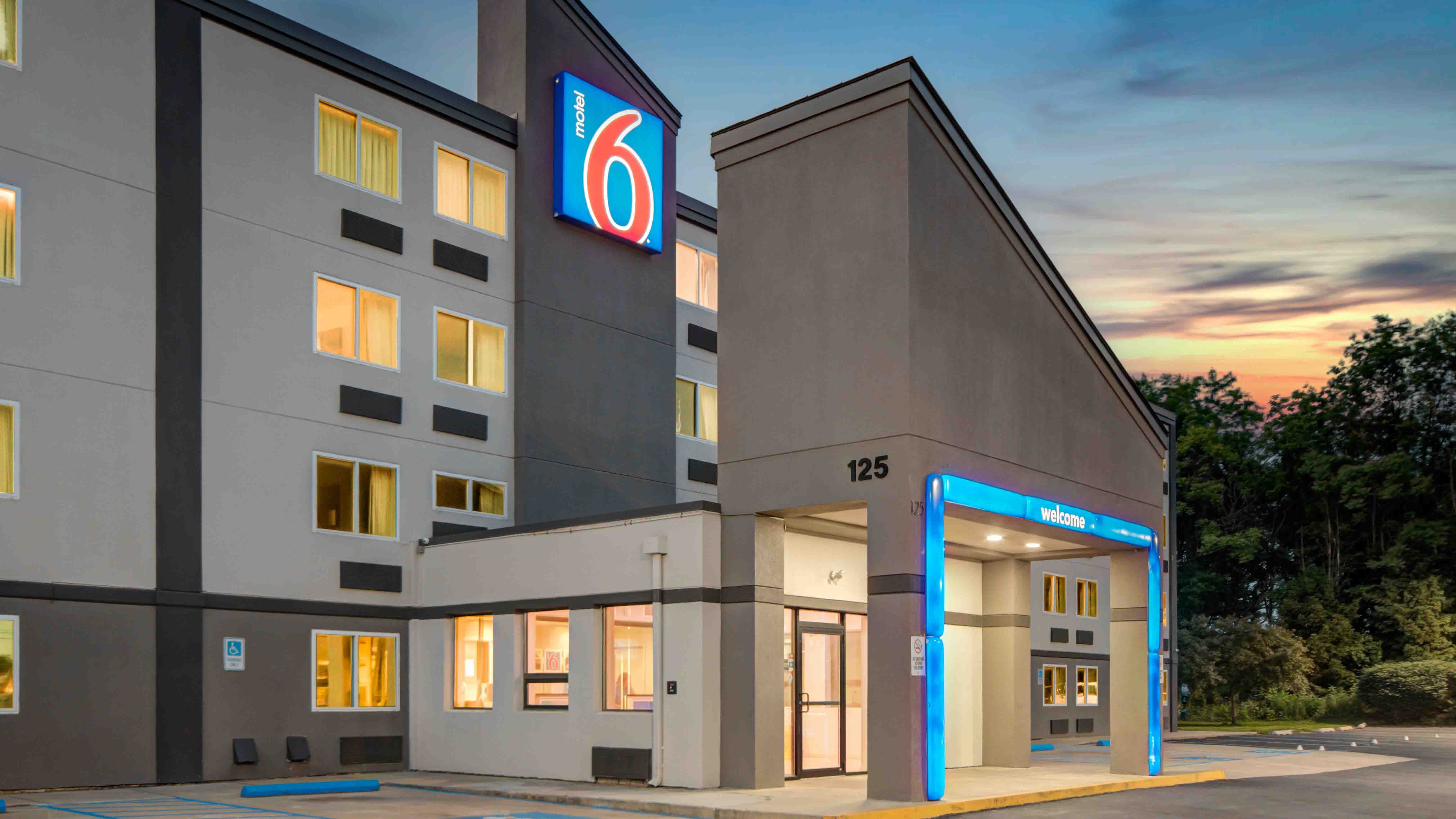 Motel 6 York, PA - North, Motel 6 York, Book @ $61