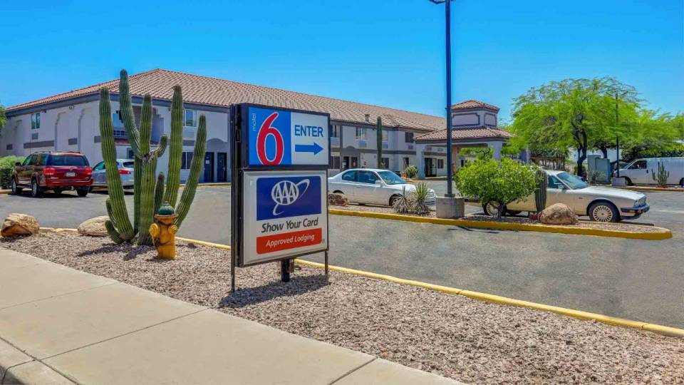 Motel 6 Hotels in Apache Junction Starting @ $49 - Upto 39% OFF on 16 ...