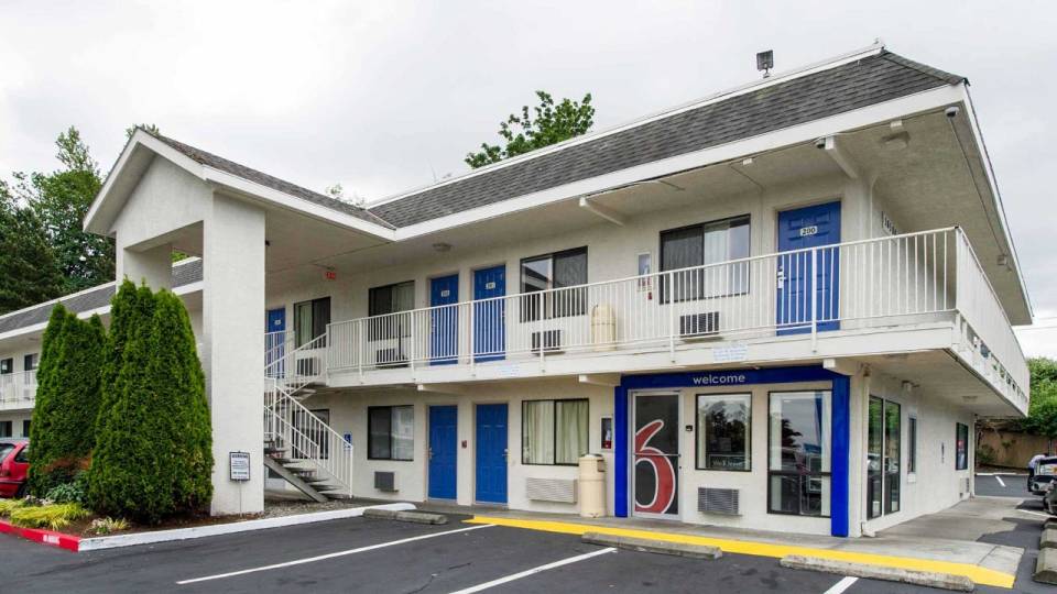 Motel 6 Seattle, WA - Airport, Motel 6 Seattle, Book @ $92 - OYO