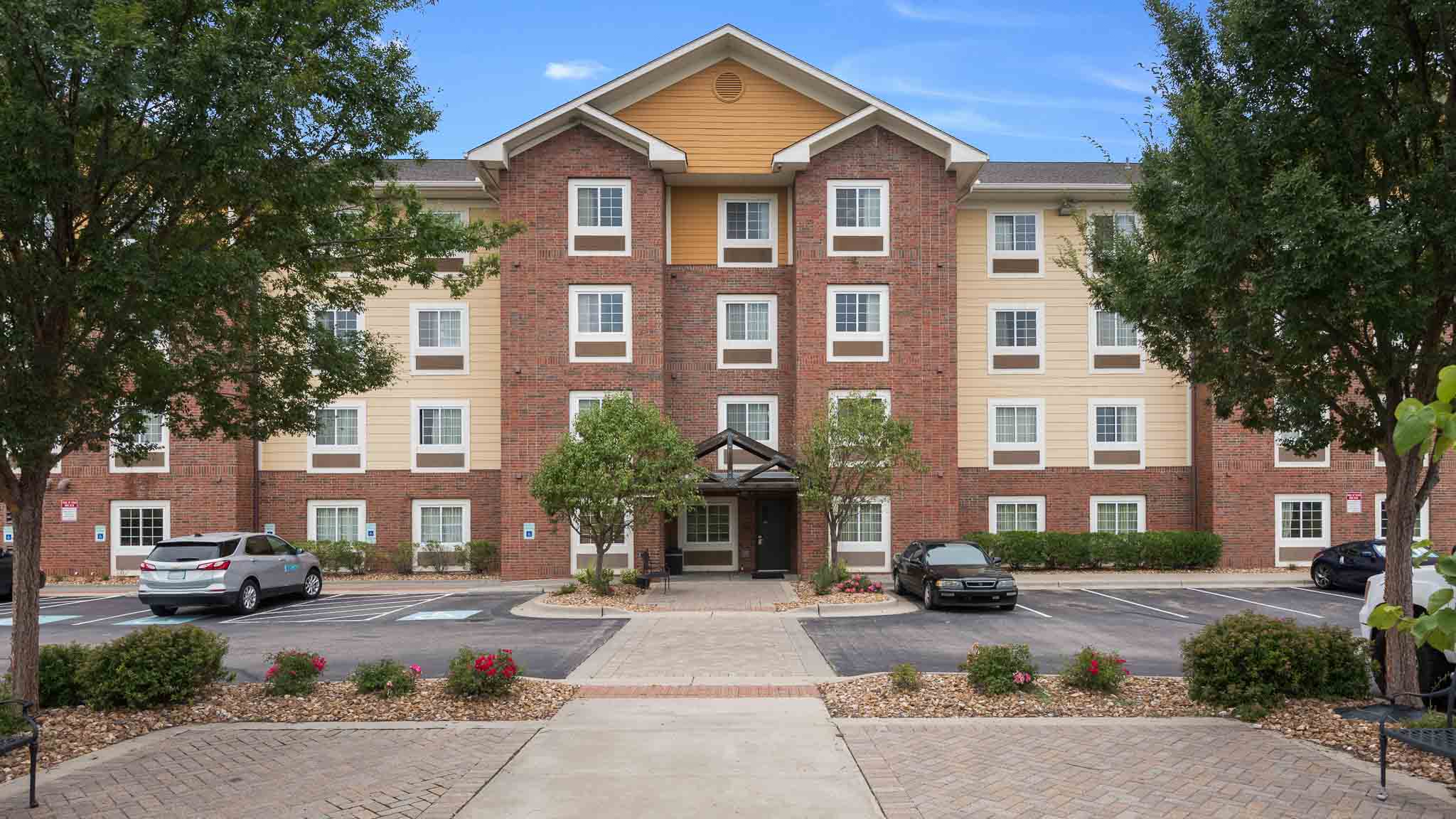 Studio 6 Lenexa, KS - Overland Park, Studio 6 LENEXA, Book @ $67 - OYO
