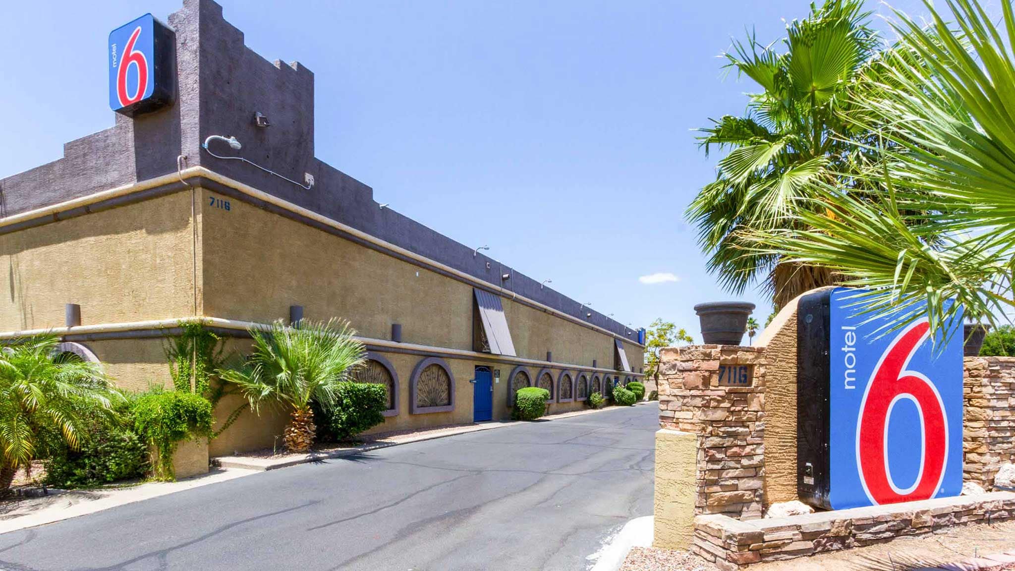 Motel 6 Glendale, AZ, Motel 6 Glendale, Book @ $84 - OYO