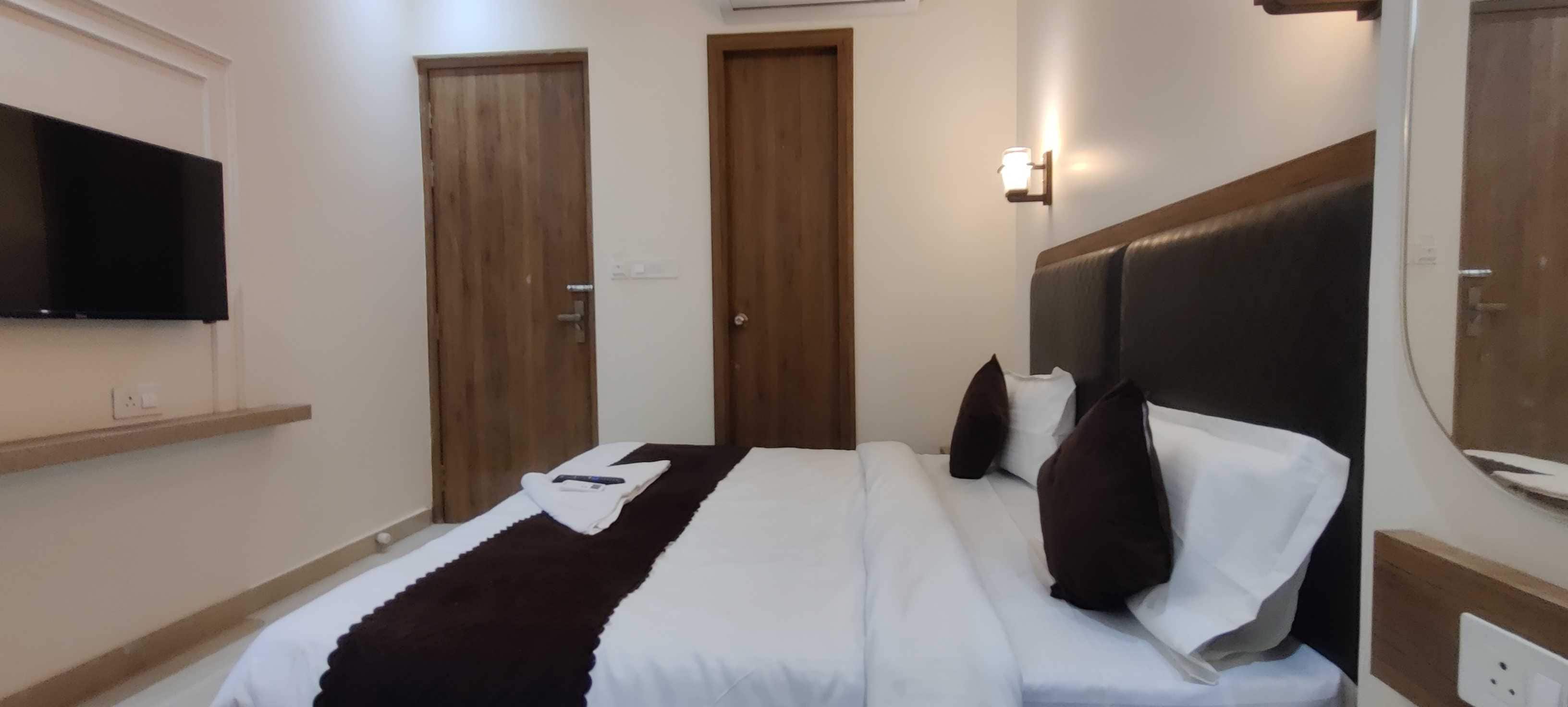 Townhouse Hotels in Varanasi Jn Railway Station, Varanasi Starting ...