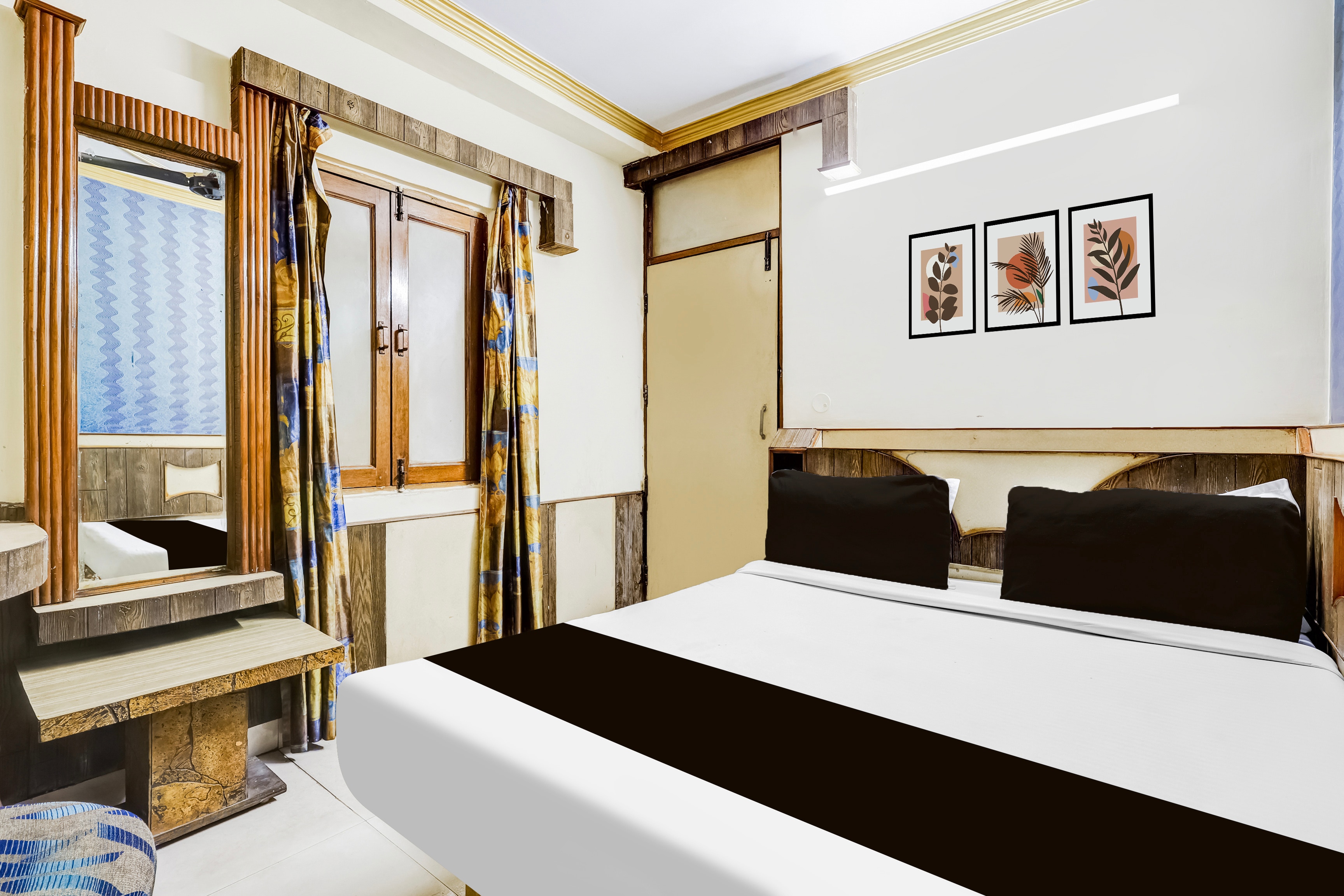 SPOT ON Hotel Ricky Deluxe, SPOT ON Delhi, Book @ ₹797 - OYO