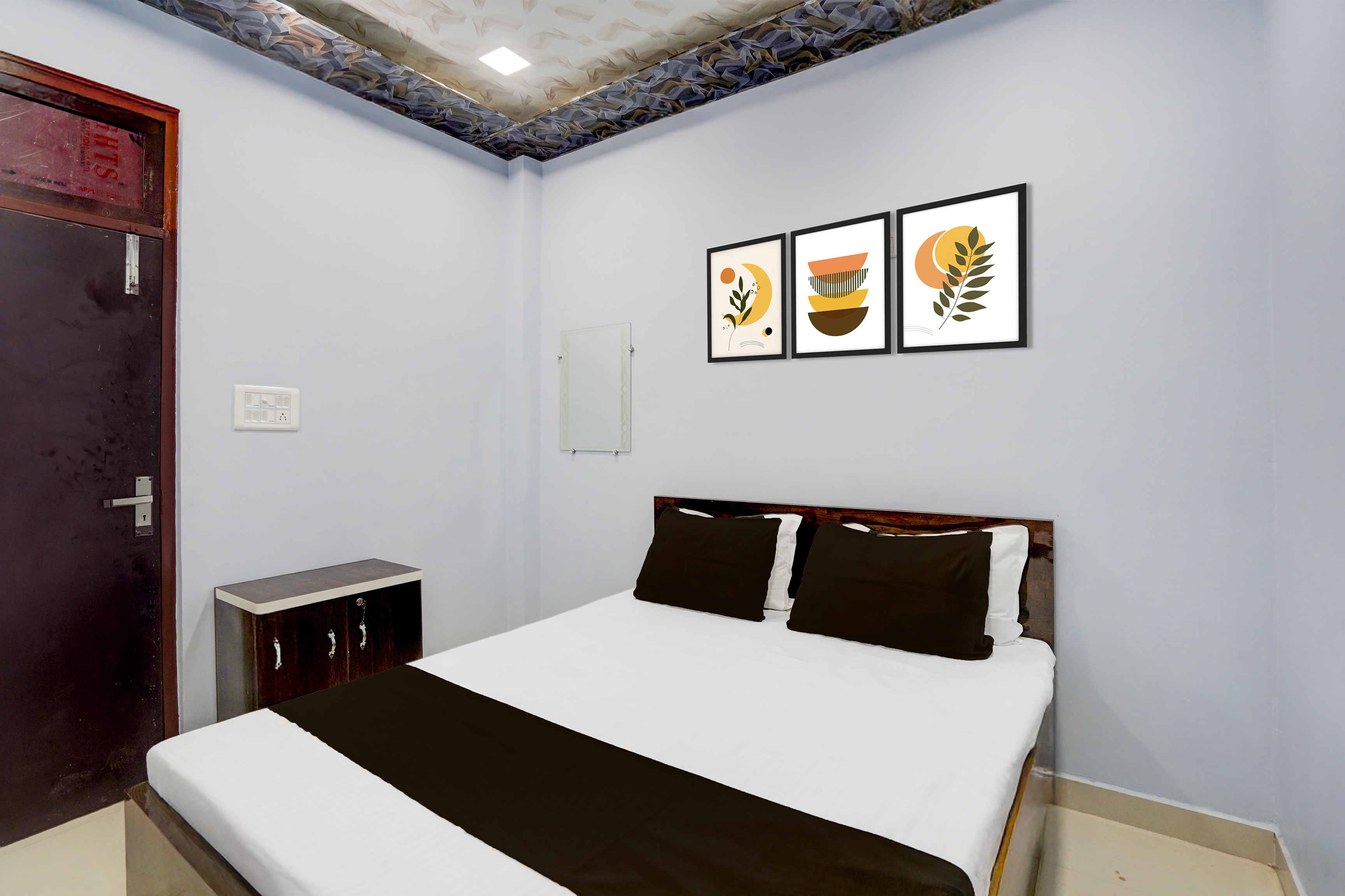 Hotel O THE CRISTILIYA GALAXY , Flagship Kanpur, Book @ ₹809 - OYO