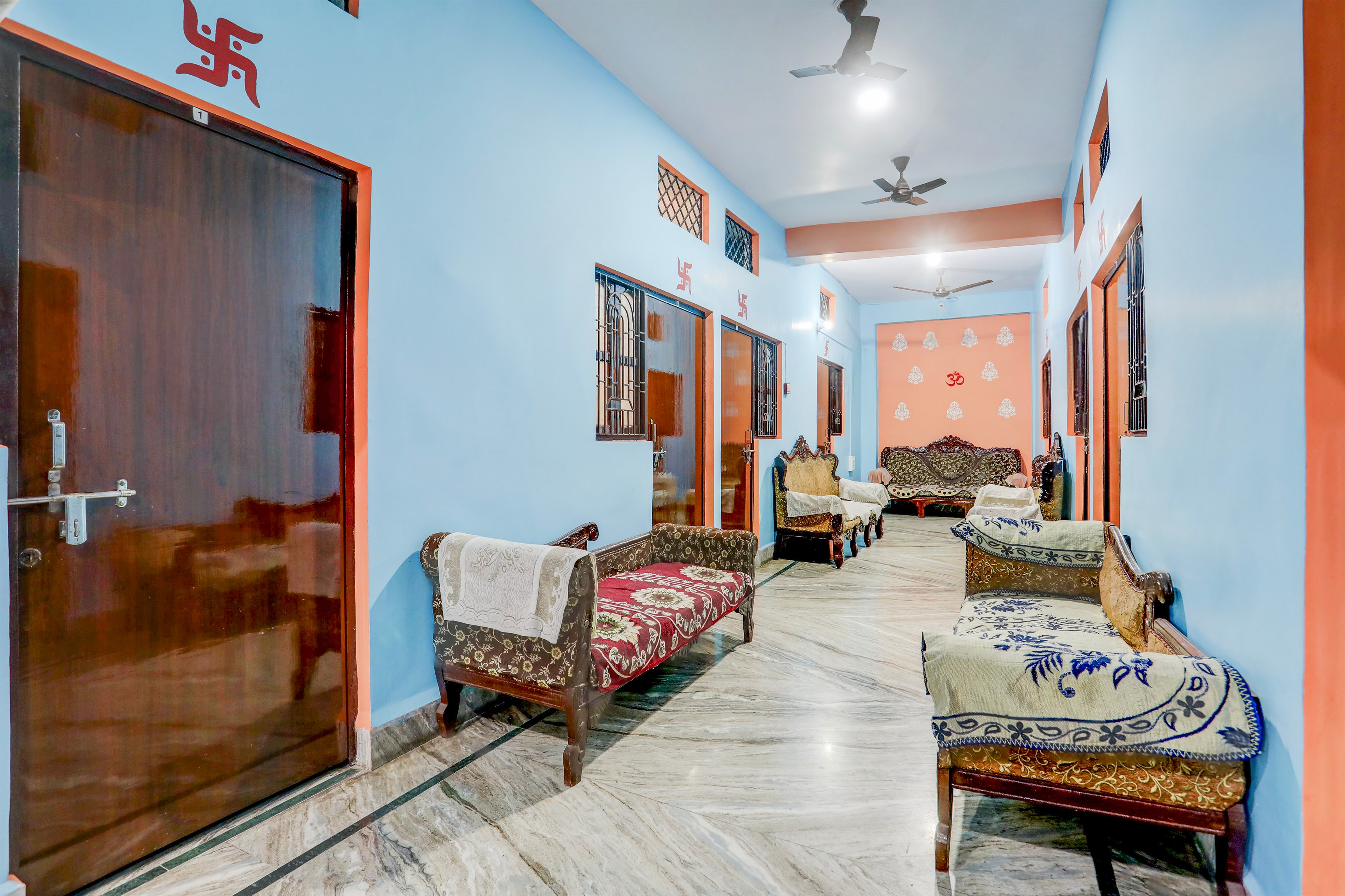 Mahamrityunjay Mahadev Gest House, SPOT ON Varanasi, Book @ ₹835 - OYO
