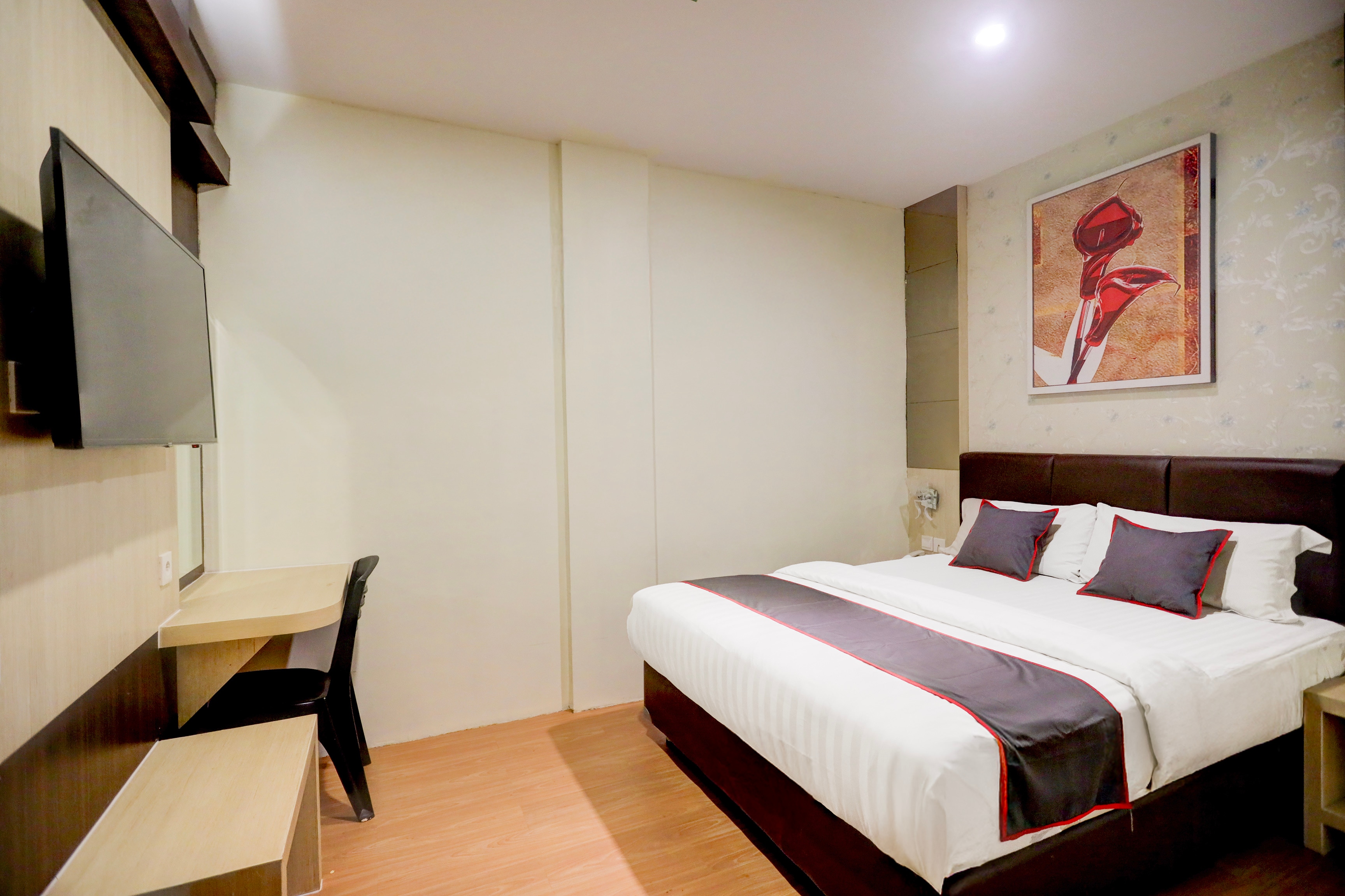 Townhouse Oak Batam near Grand Batam Mall formerly Lucky Star Hotel ...