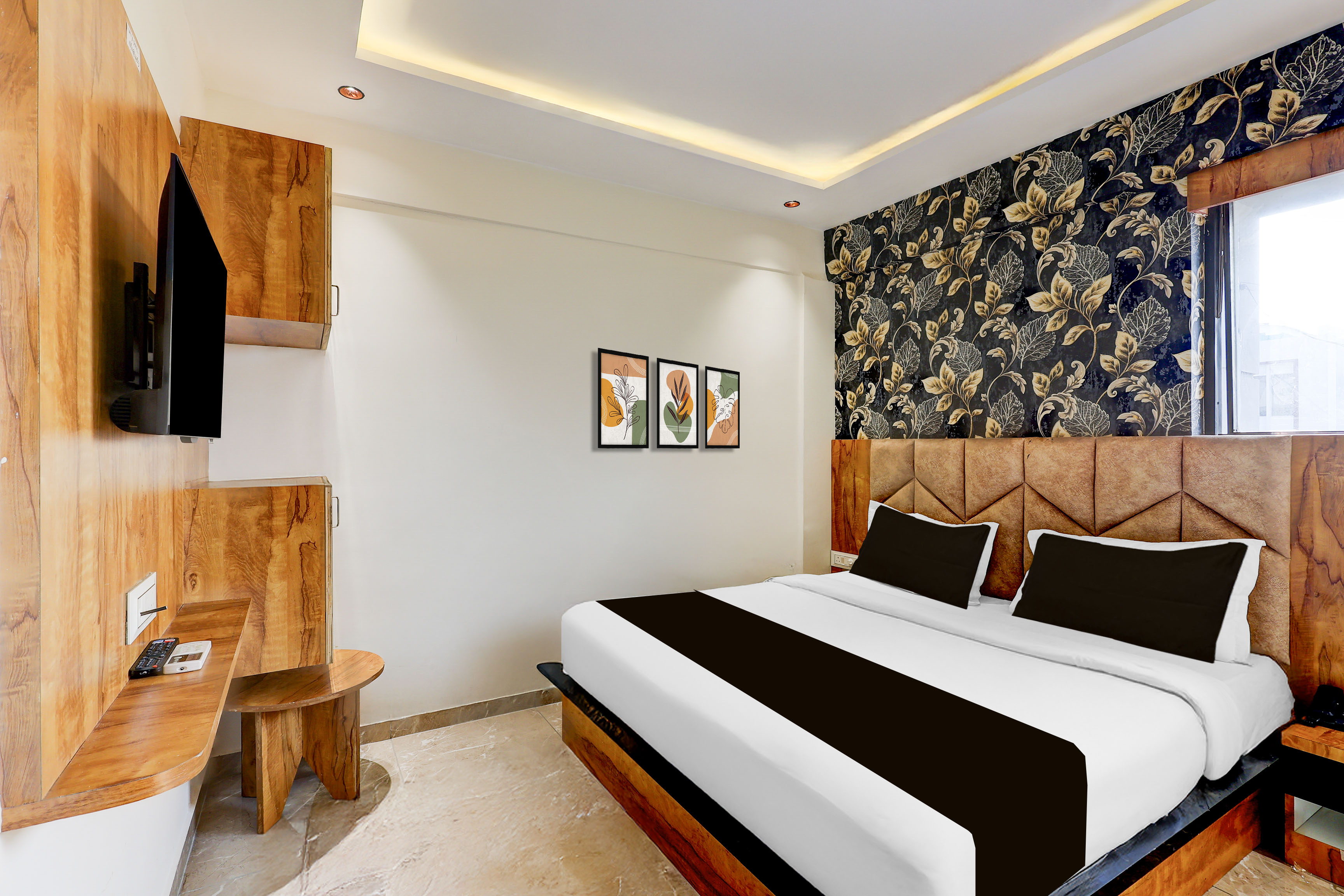 Hotel O Alfa View, Flagship Ahmedabad, Book @ ₹1472 - OYO