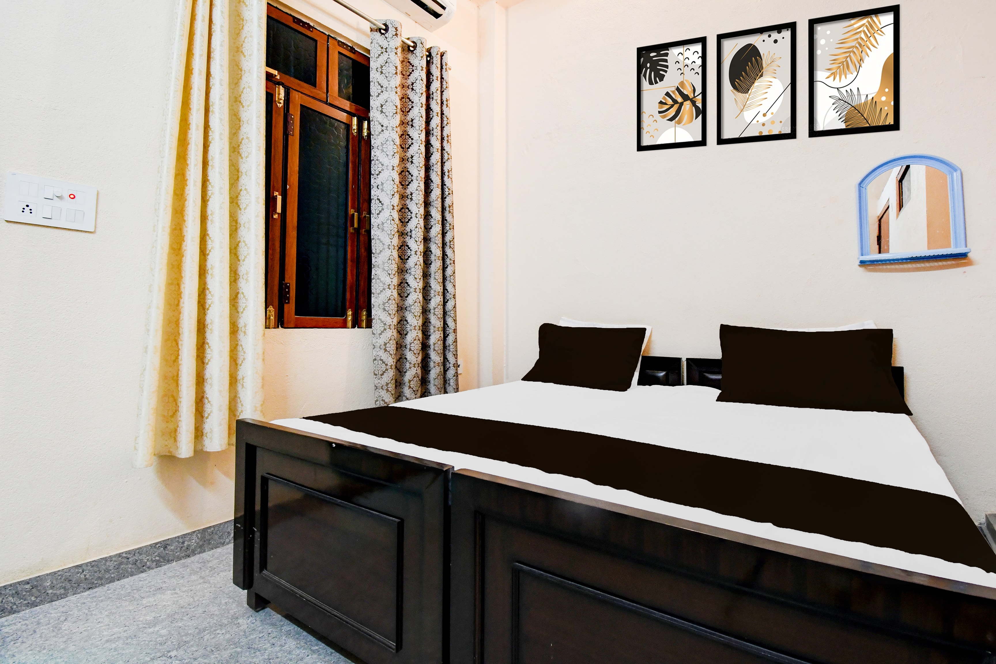 Hotel O by OYO G.D Guest House, Flagship Ayodhya, Book @ ₹2308 - OYO