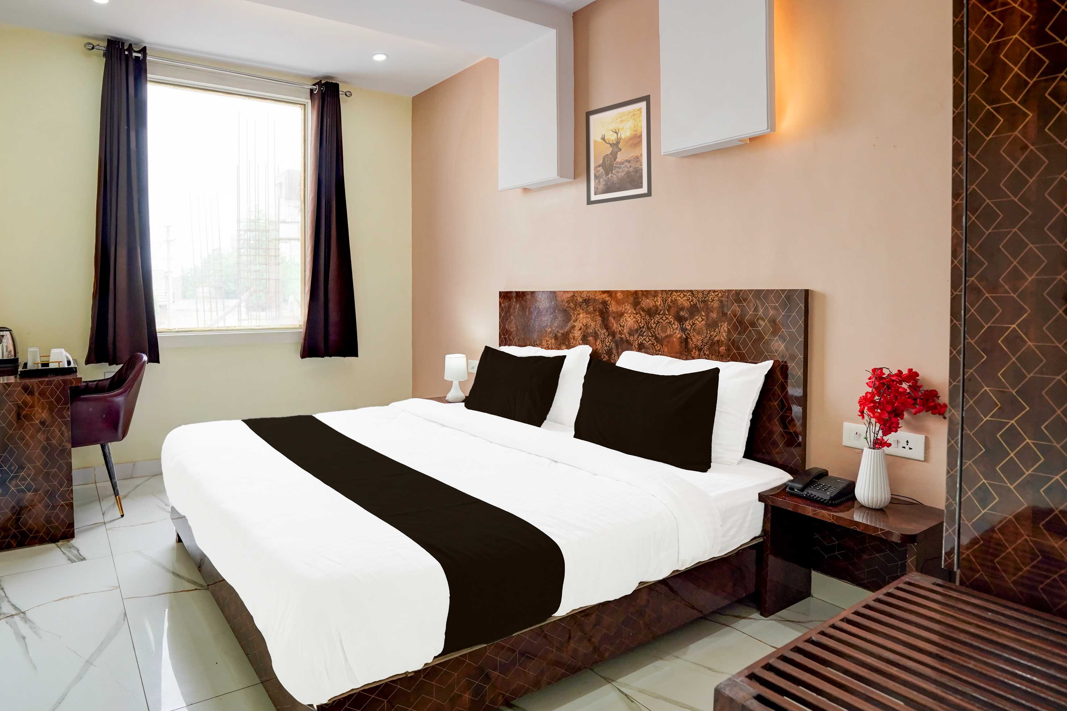 Collection O Mansarovar, Collection O Jaipur, Book @ ₹1015 - OYO