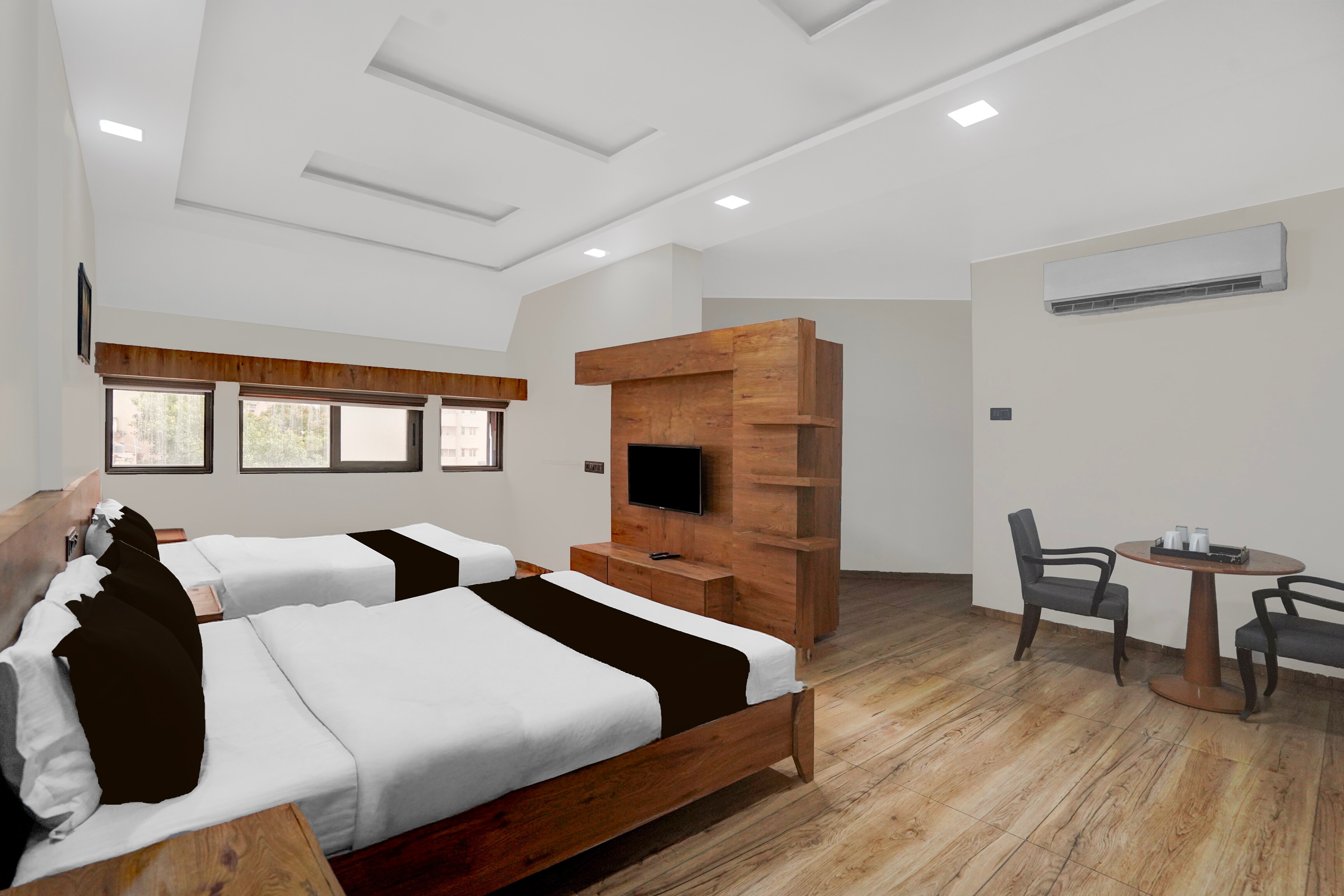 Collection O MG Road Rajkot Formerly Shahi Darbar, Collection O Rajkot, Book @ ₹910 - OYO