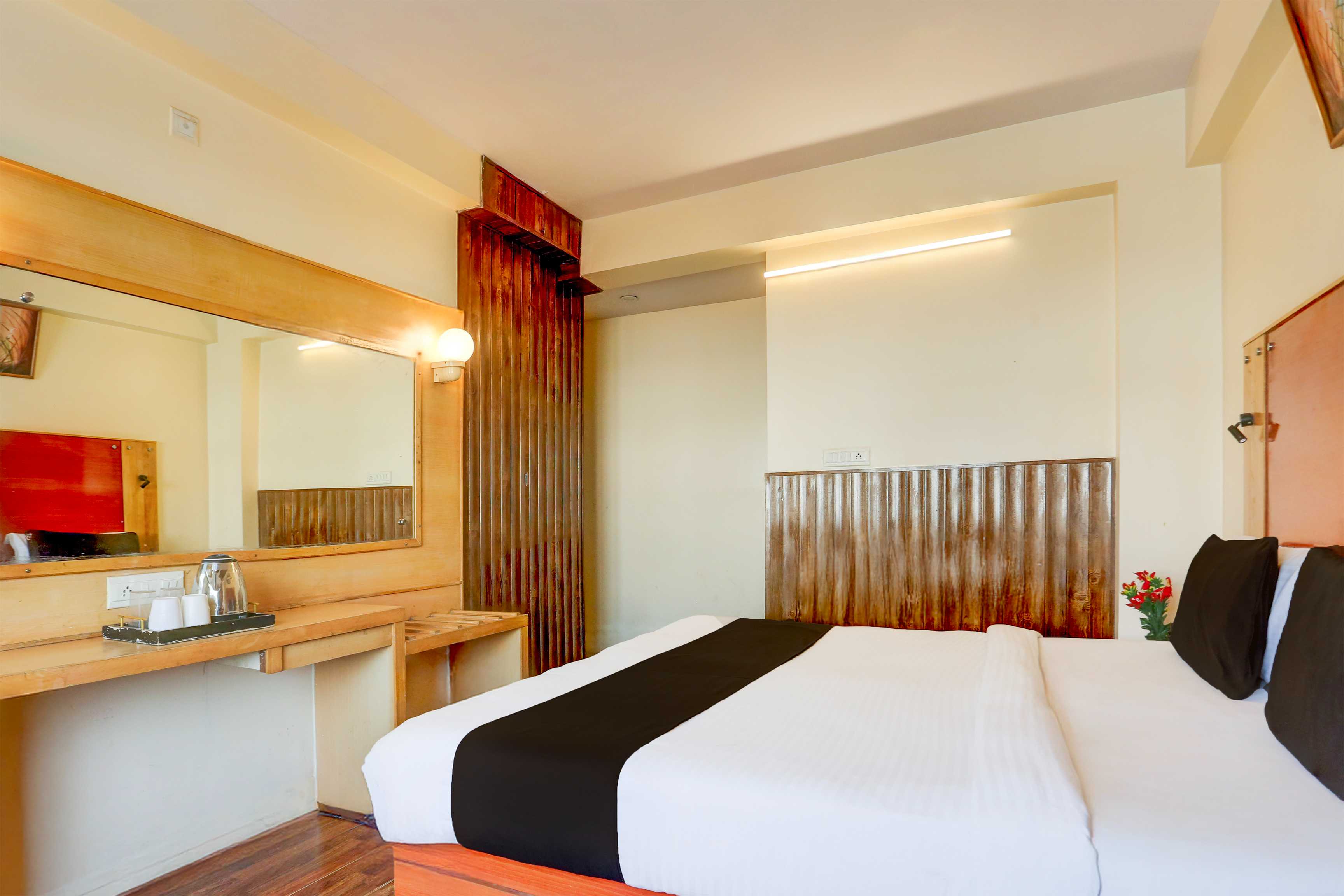 Townhouse Oak Hotels in Udaipur Starting @ ₹851 - Upto 72% OFF on 2 ...