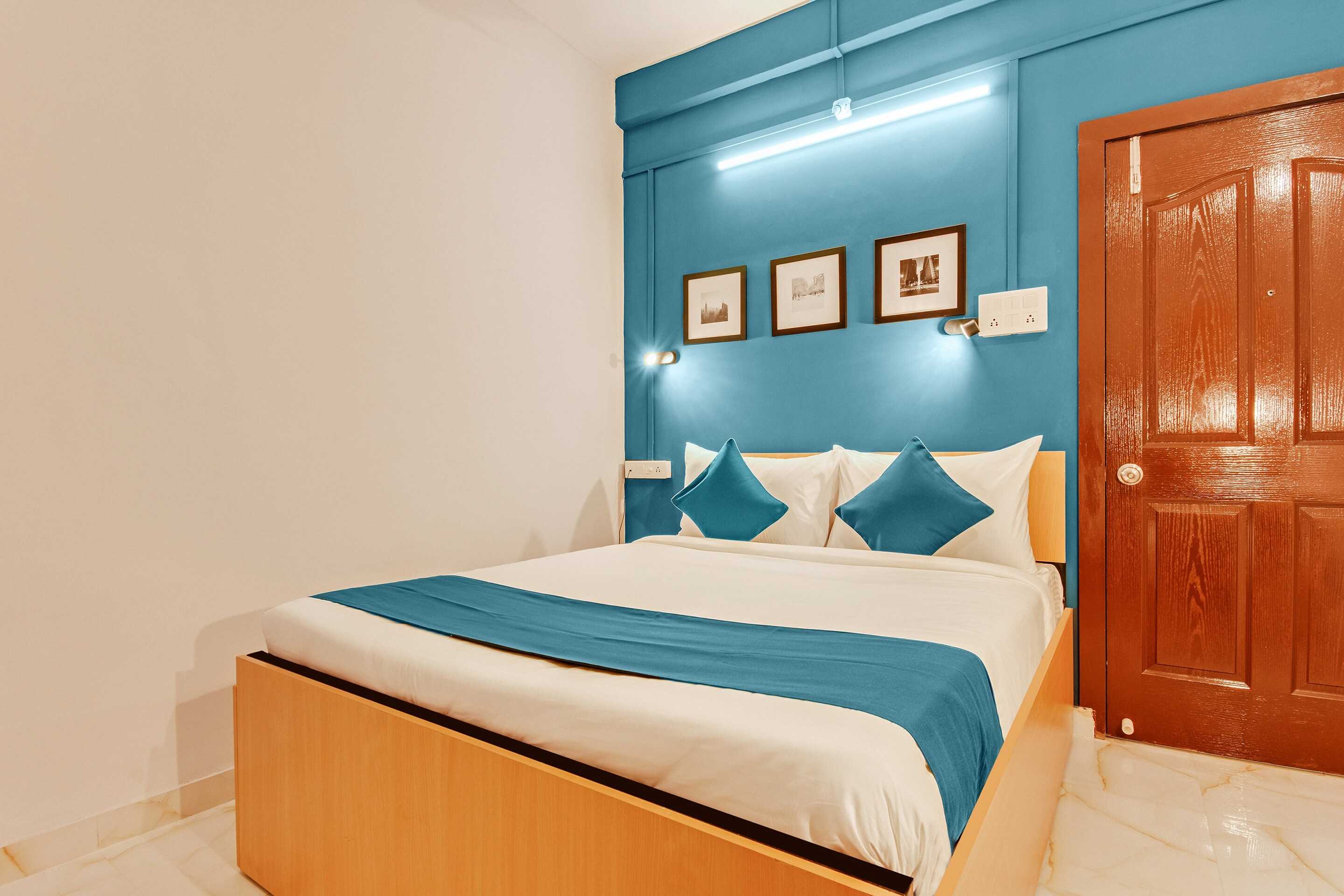 Power Break Hotel Silver Key Near Arup Hospital Near Pune Airport (6 ...