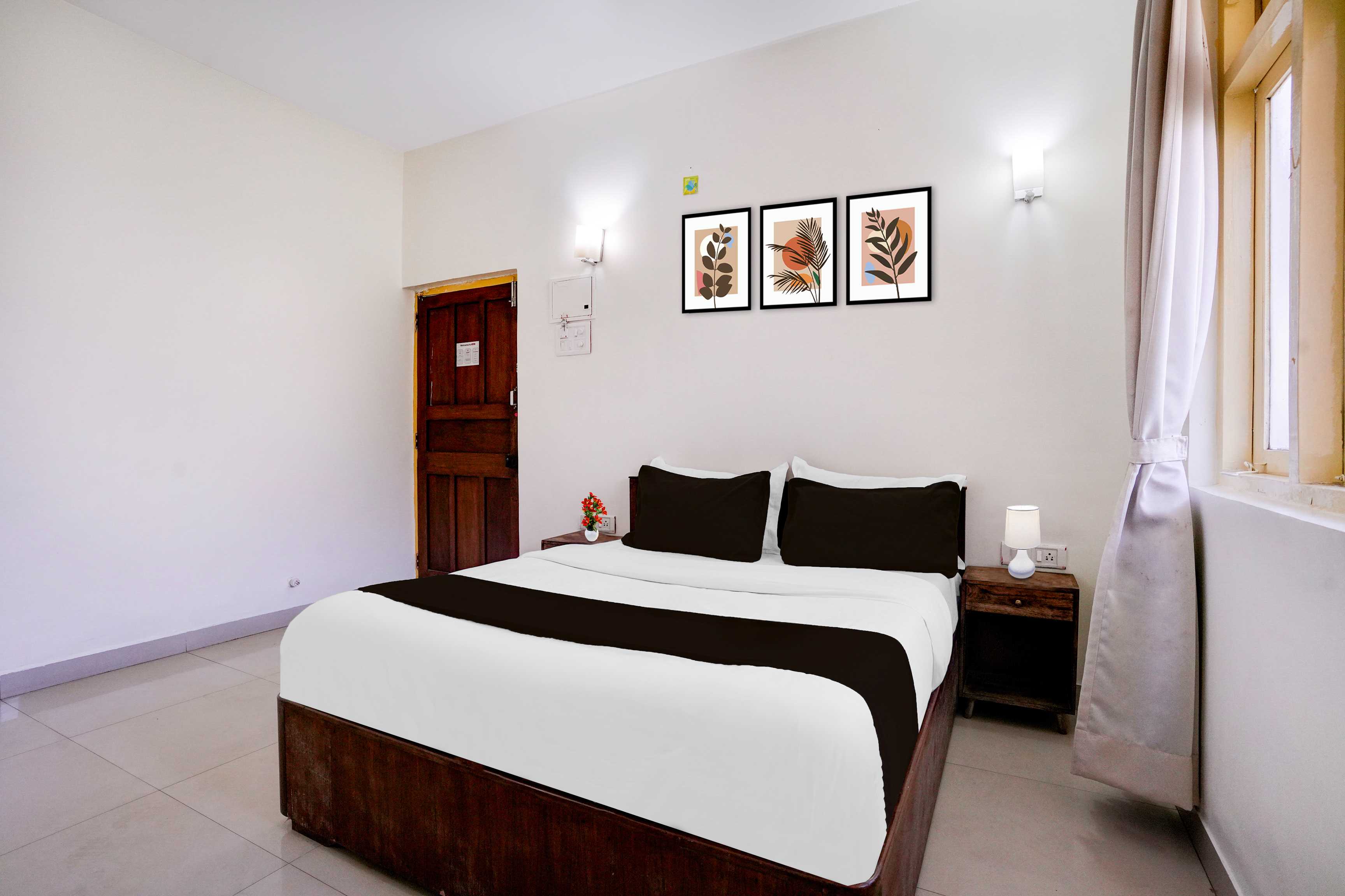 Hotel O Sand Castles Miramar, Collection O Goa, Book @ ₹1456 - OYO