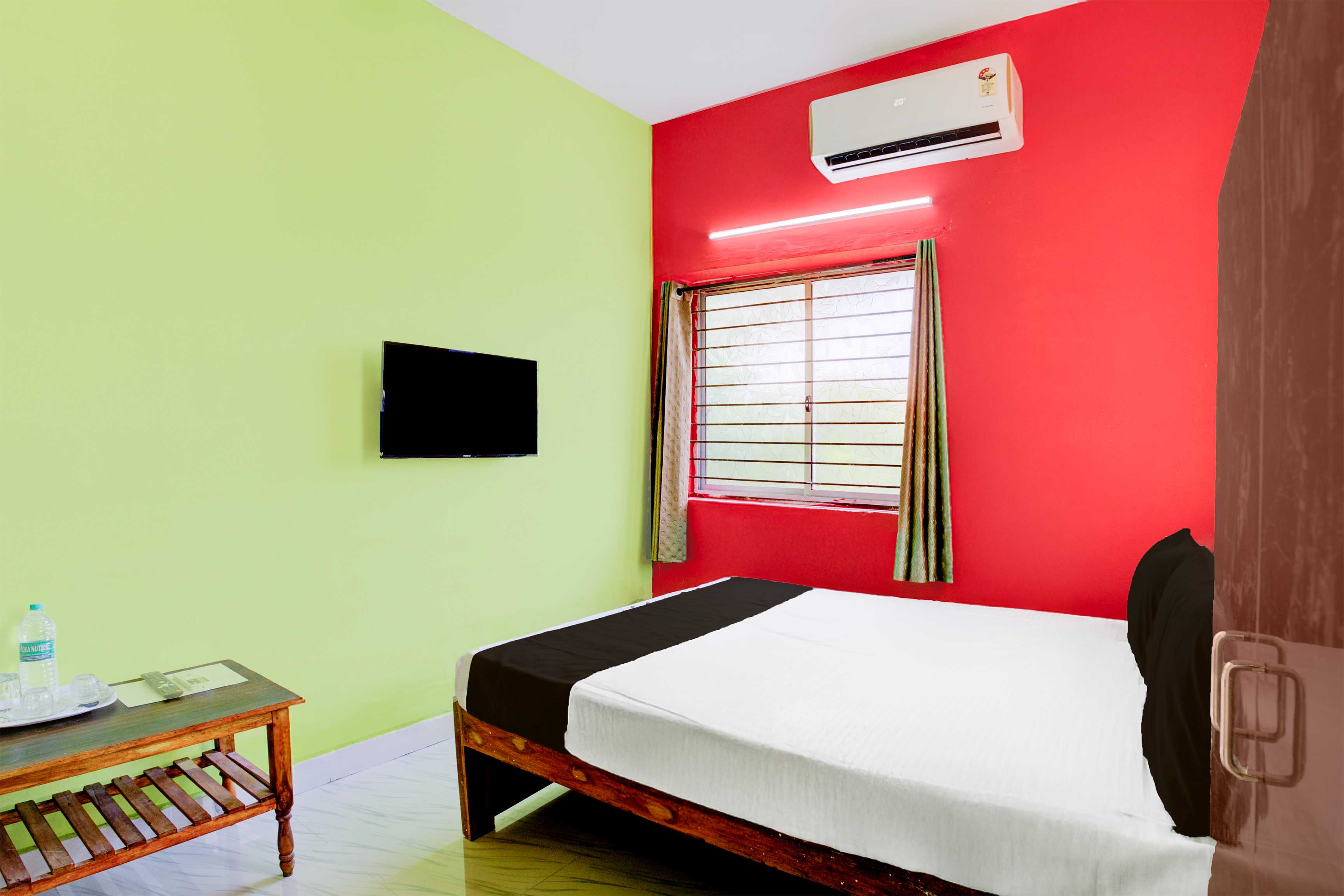 Collection O Walajapeti Vellore, Collection O Vellore, Book @ ₹761 - OYO