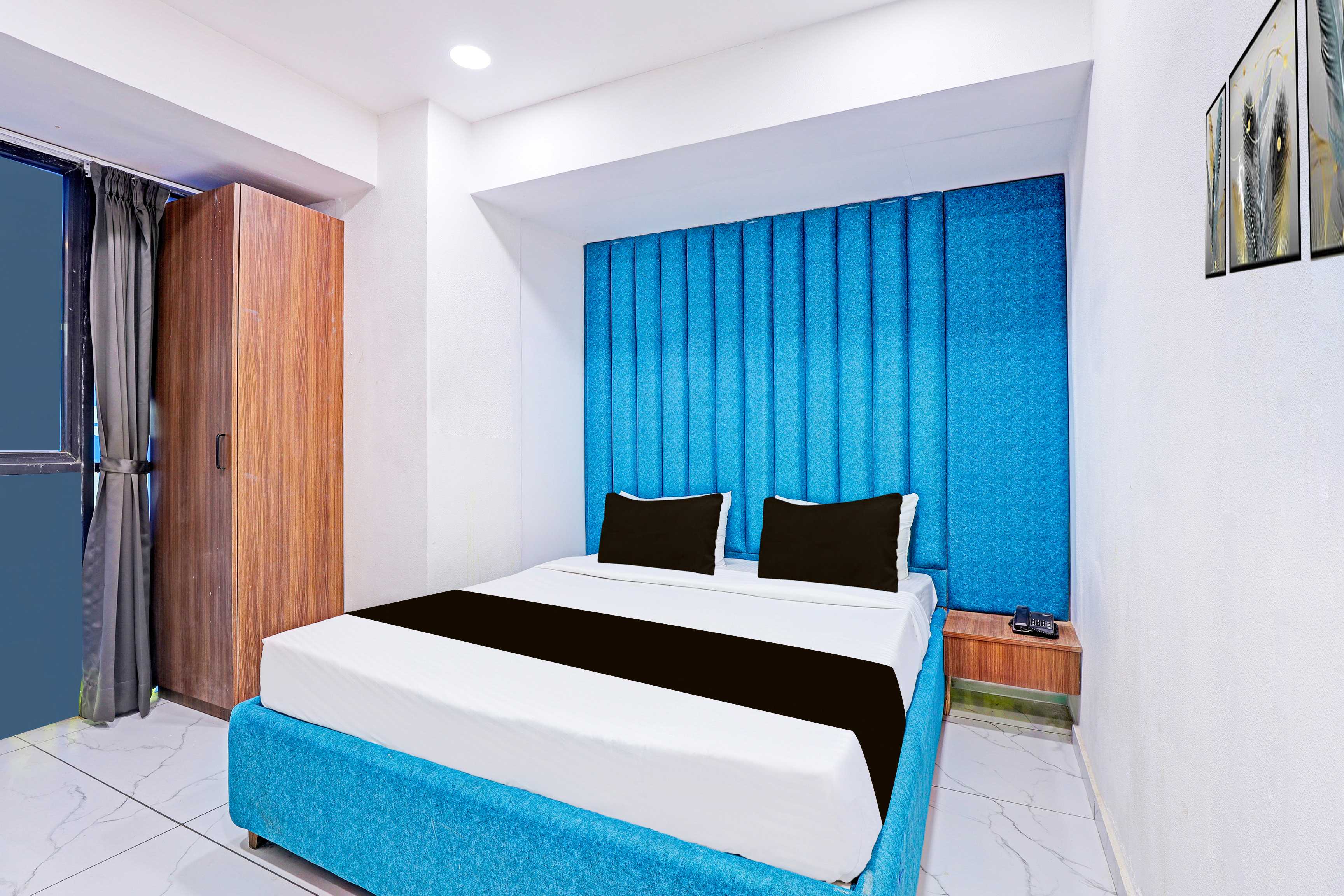 Collection O Althan, Collection O Surat, Book @ ₹1024 - OYO