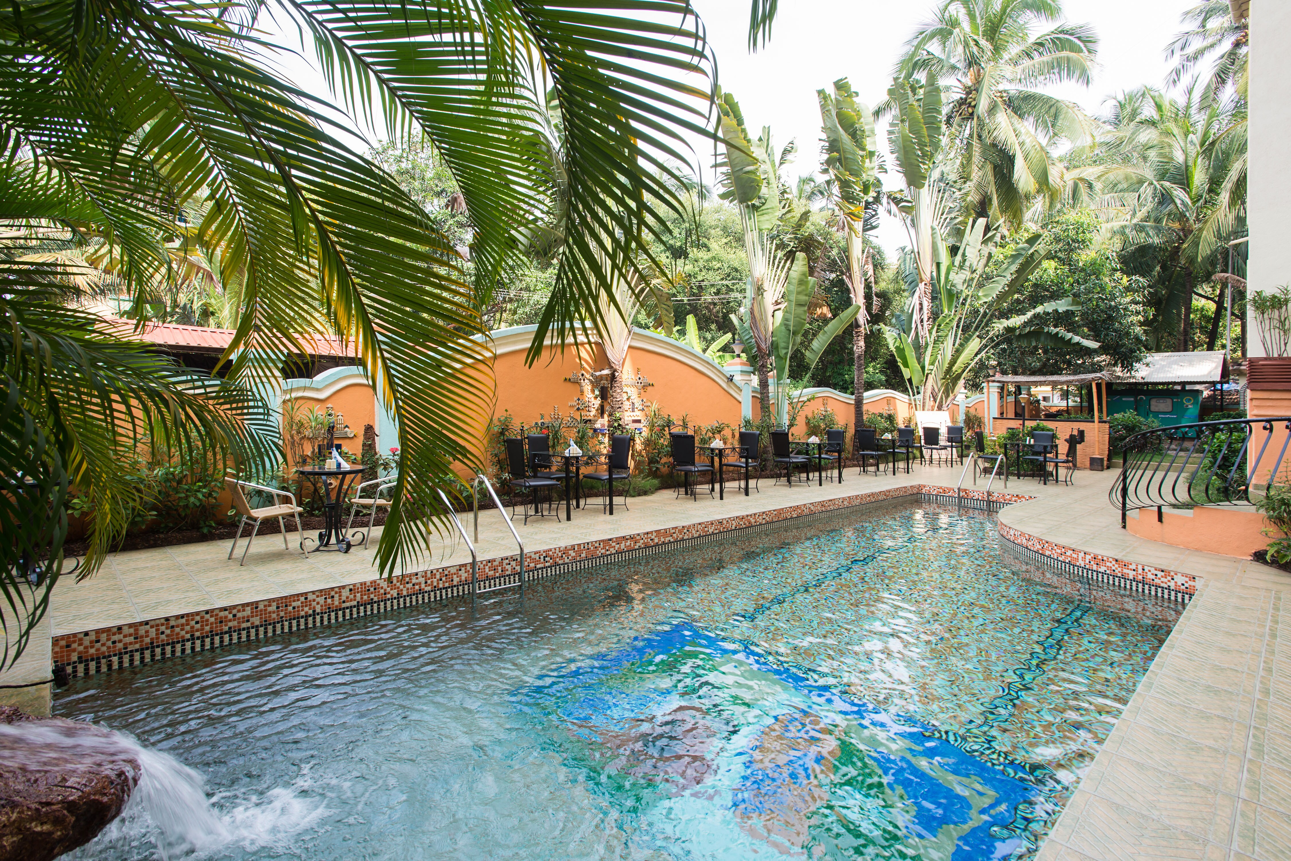 OYO 2372 Hotel Sodders Svelton Manor, Premium Goa, Book @ ₹1095 - OYO