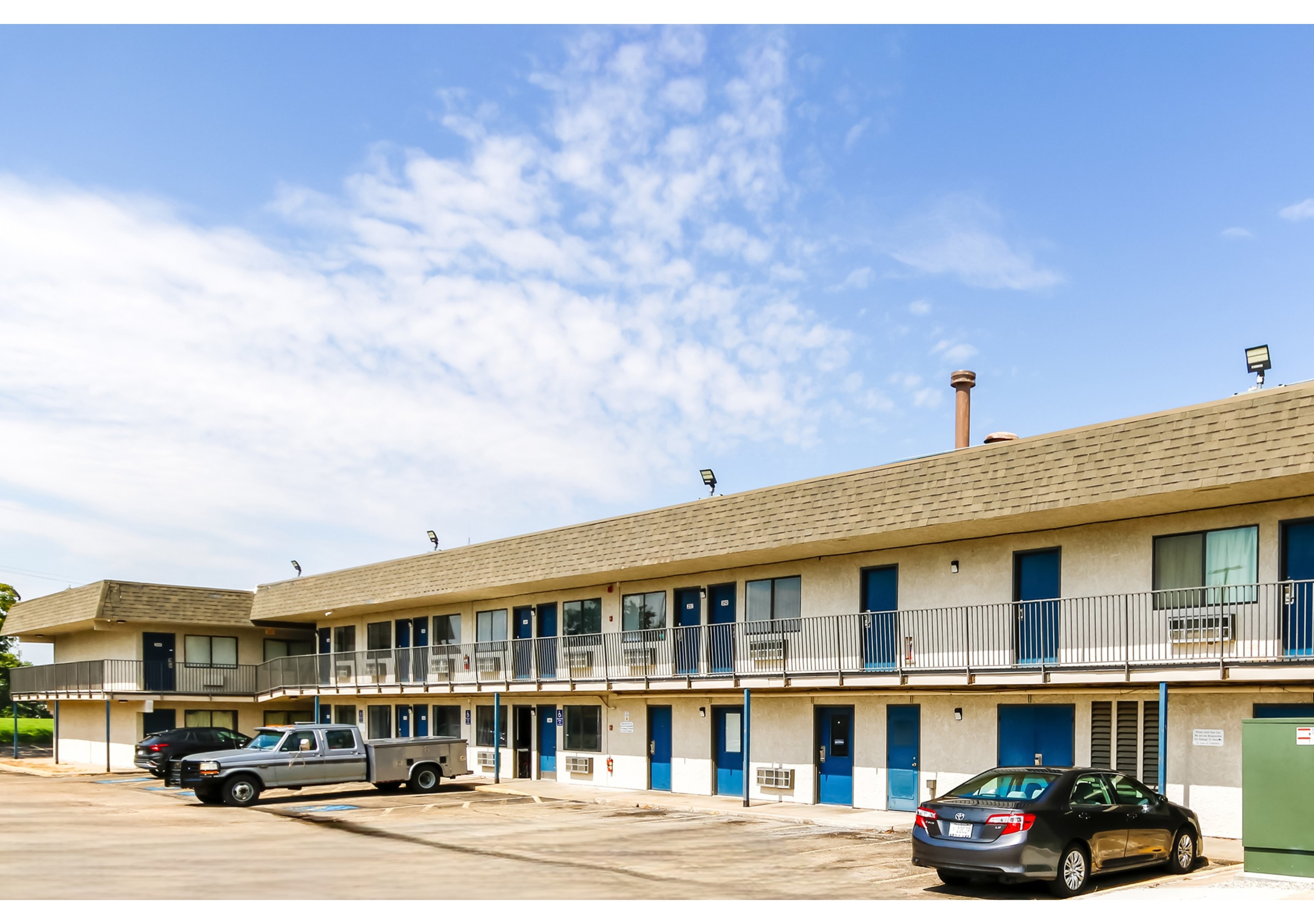 Home 6 by Townhouse Topeka KS I 70, OYO Hotels Topeka KS, Book @ $60 - OYO