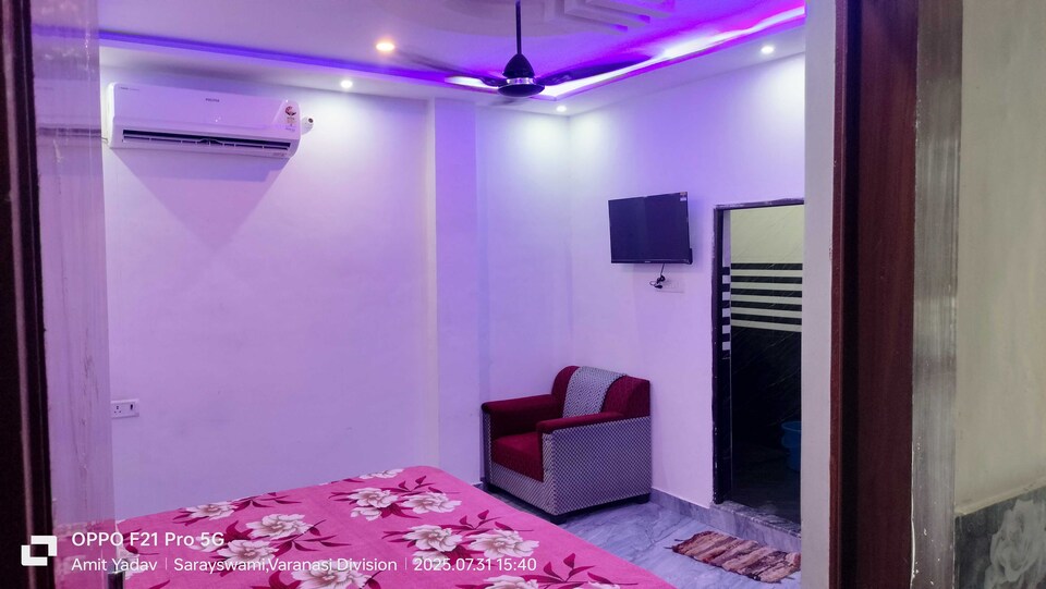 Hotel O Ujala Guest House , Flagship Varanasi, Book @ ₹2287 - OYO