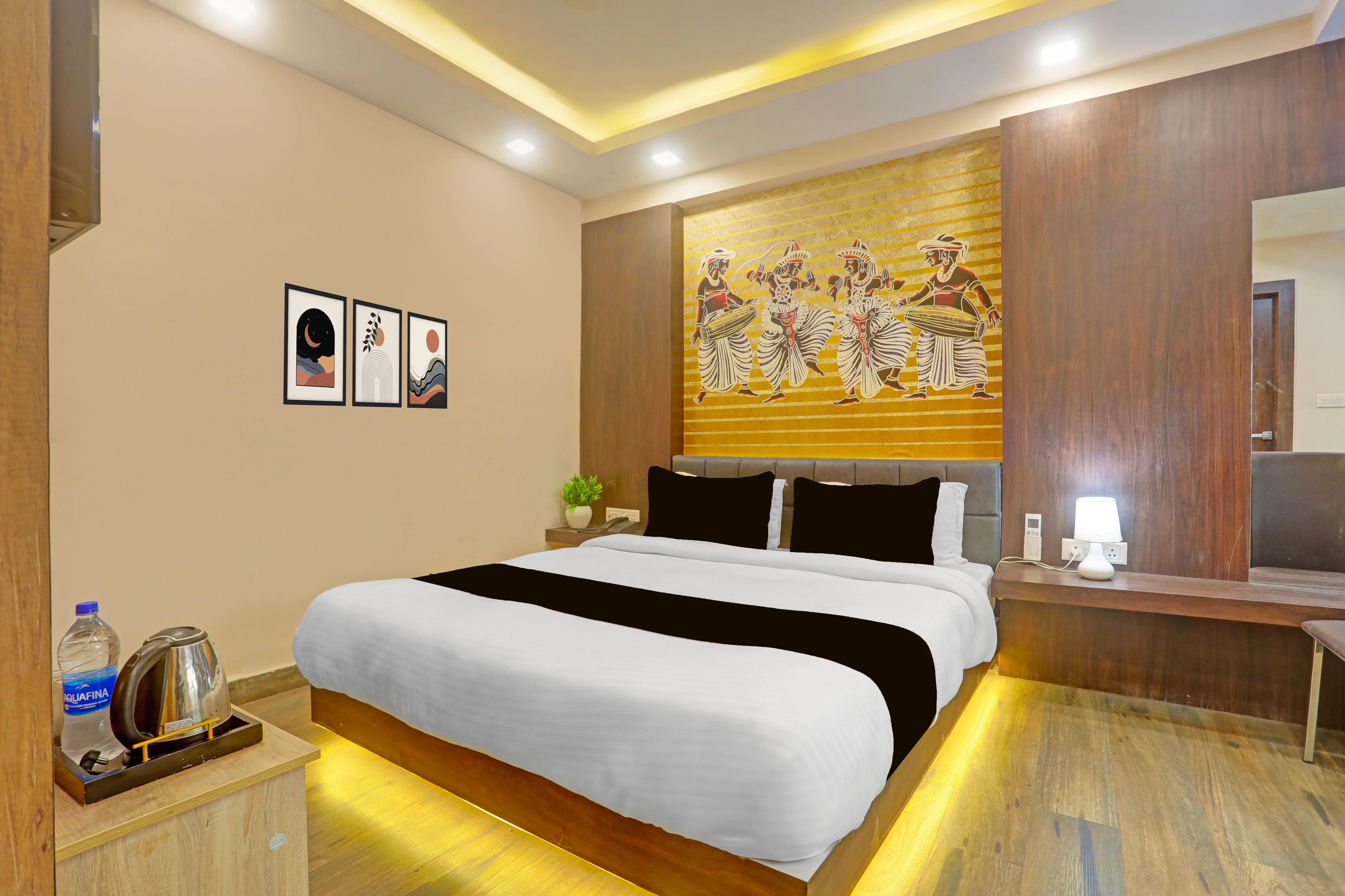 Townhouse Oak Hotels in Neamatpur New Road Bus Stand, Asansol Starting ...