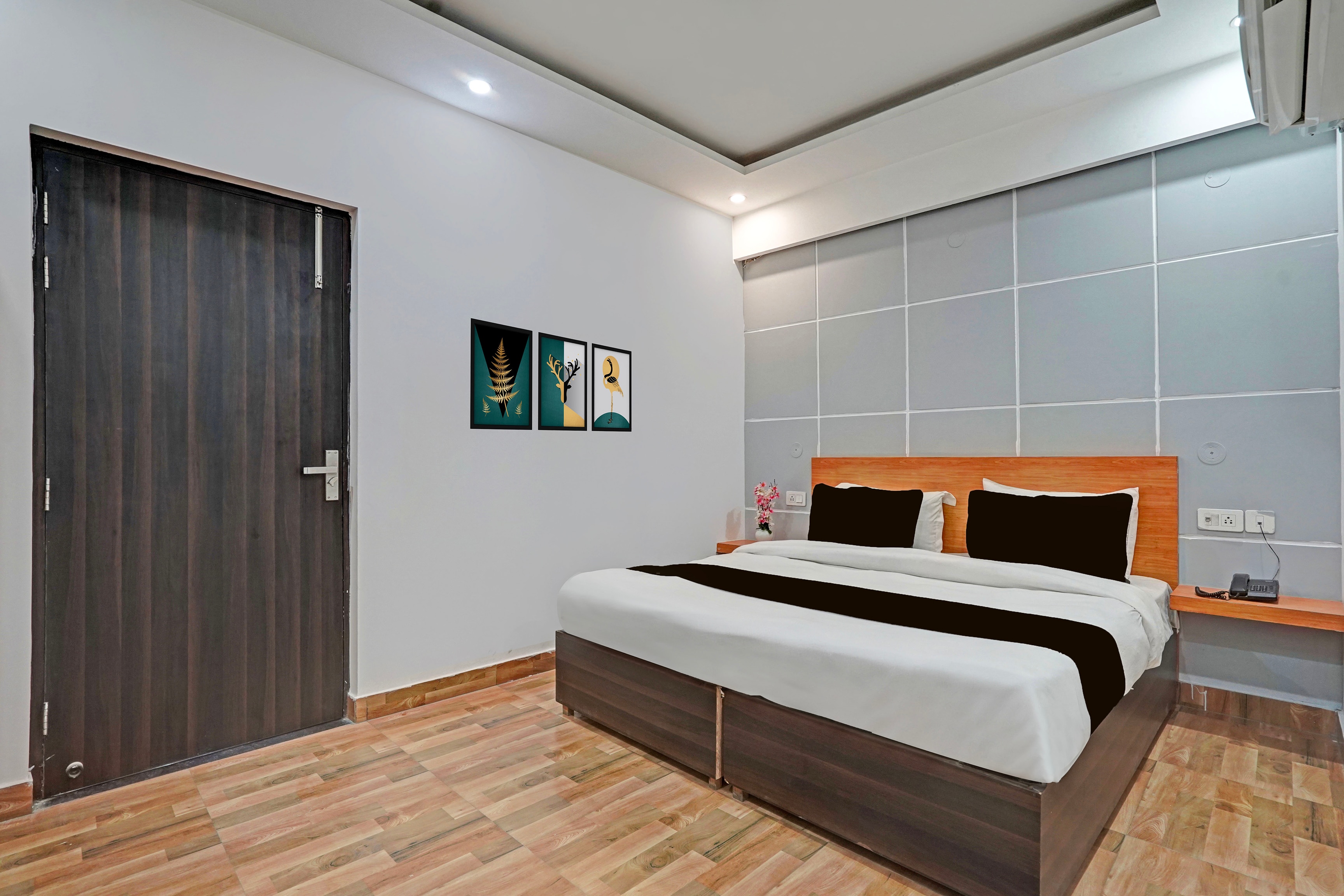 Townhouse Sector 9 Gurgaon, Townhouse Gurgaon, Book @ ₹951 - OYO