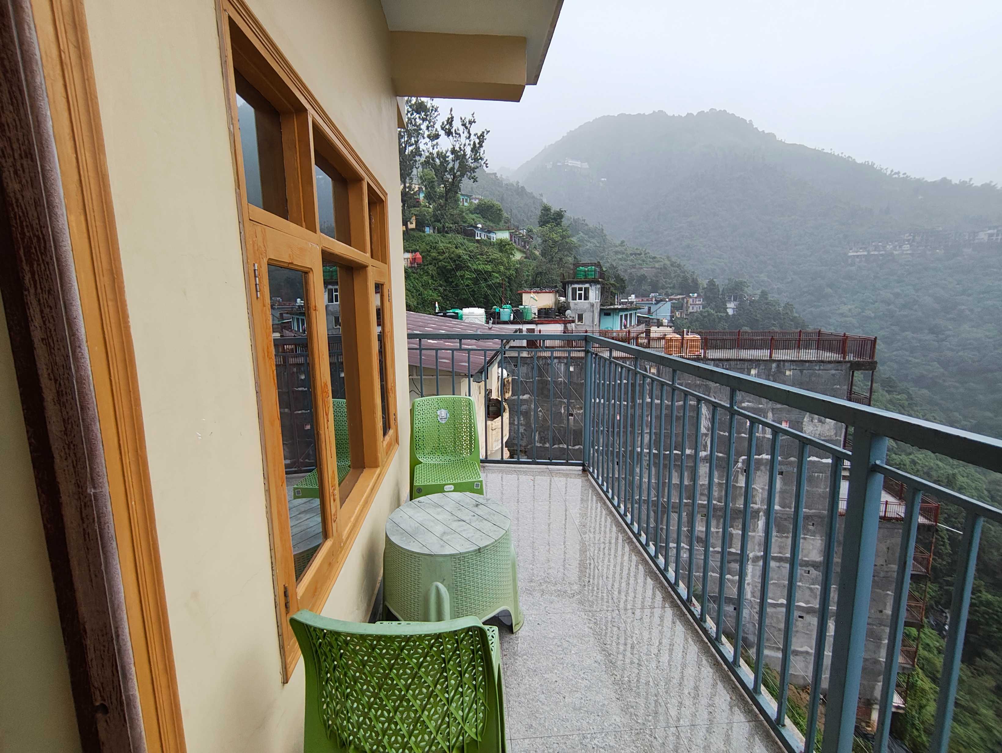Spot On Hotels in Kempty Fall Road, Mussoorie Starting @ ₹635 - Upto 78 ...