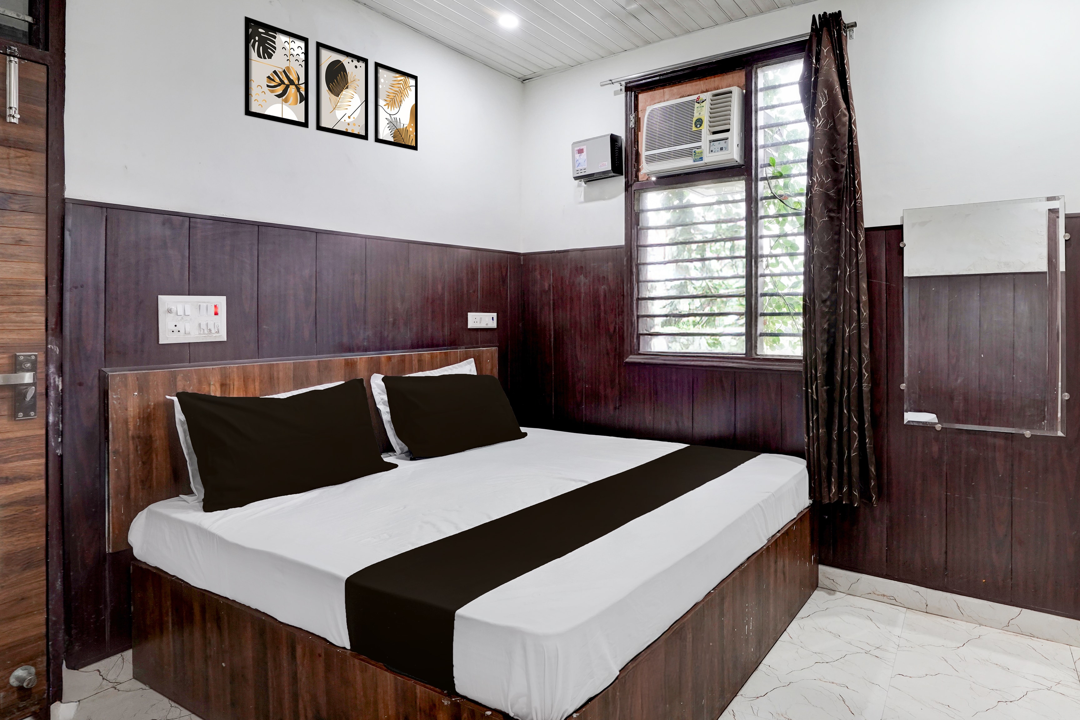 SPOT ON Star Guest House , SPOT ON Panipat, Book @ ₹1094 - OYO