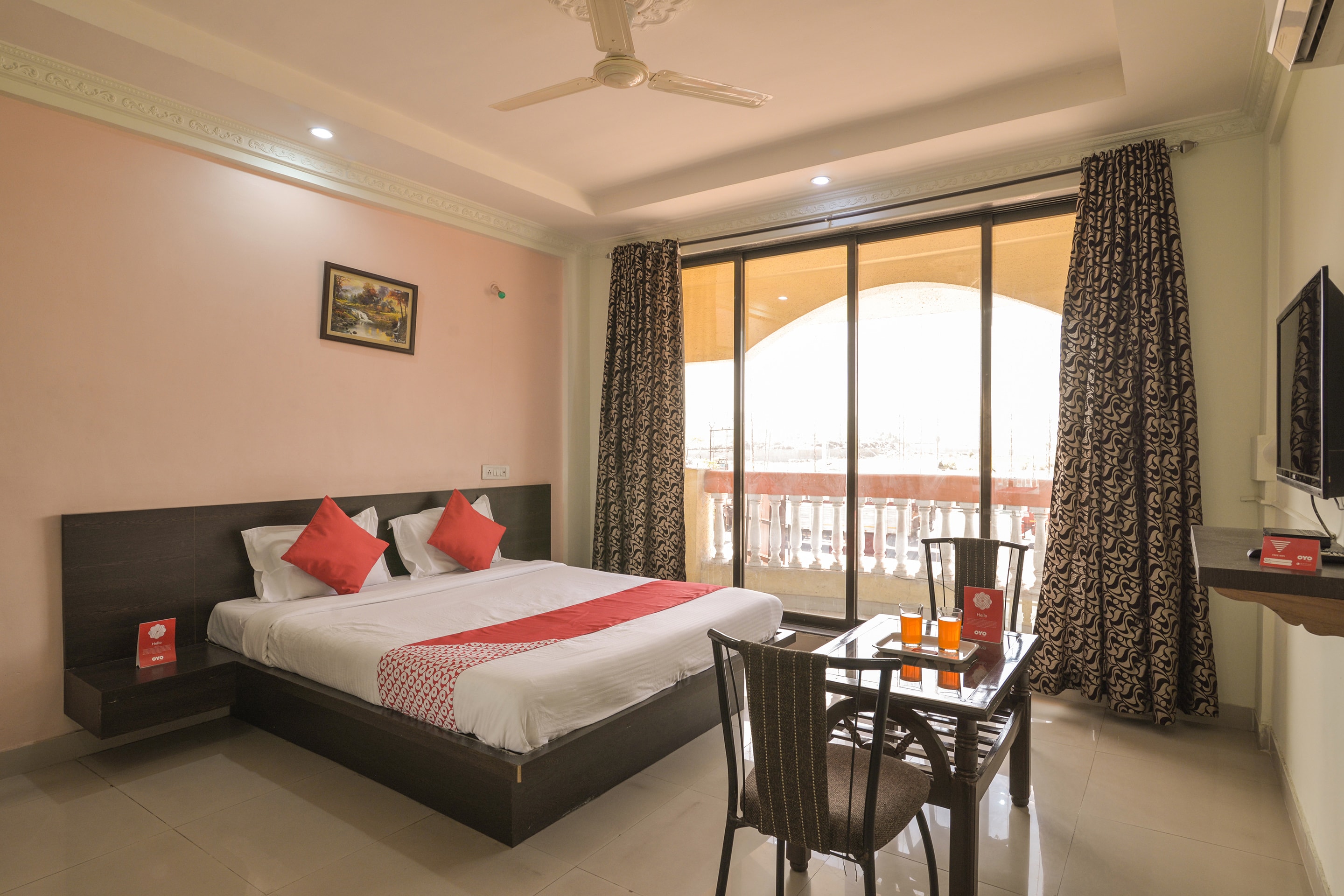 OYO Hotel Om Palace, OYO Rooms Lonavala, Book @ ₹494 - OYO